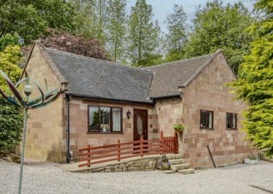 2 bedroom semi-detached house for sale in Ipstones Bank, Stoke-on-Trent ...