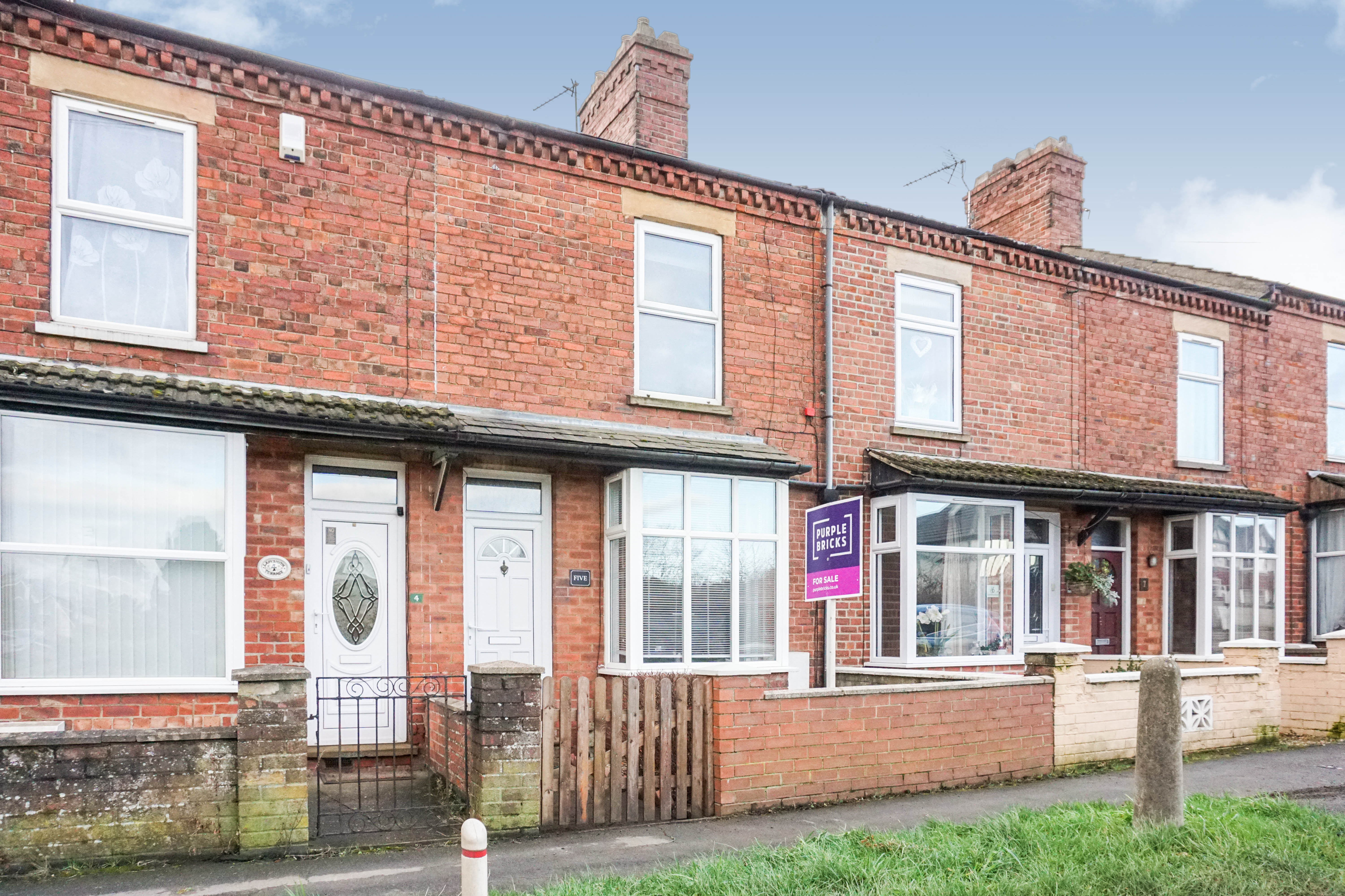 2 bedroom terraced house for sale in Ladysmith Terrace, Grantham, NG31 8JG