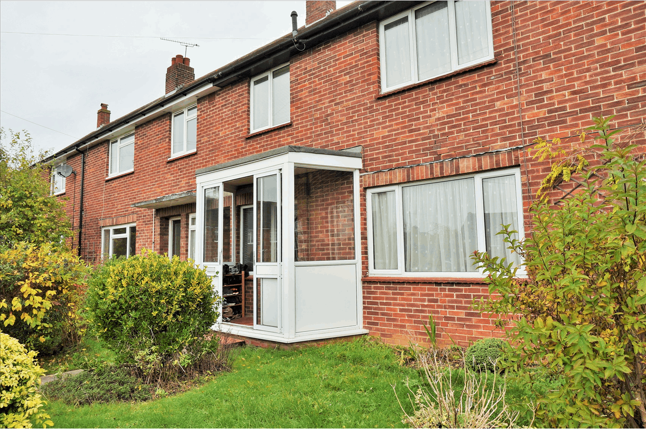 3 bedroom terraced house for sale in Shelley Road, Chelmsford, CM2 6ES