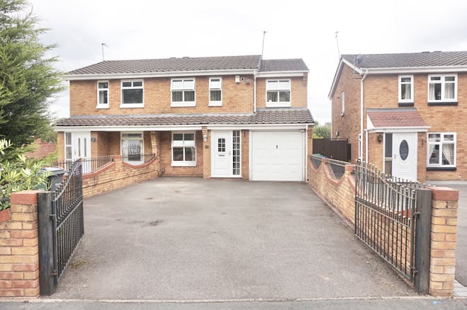 4 Bedroom Semi Detached House To Rent In Belmont Close Tipton Dy4 9pj