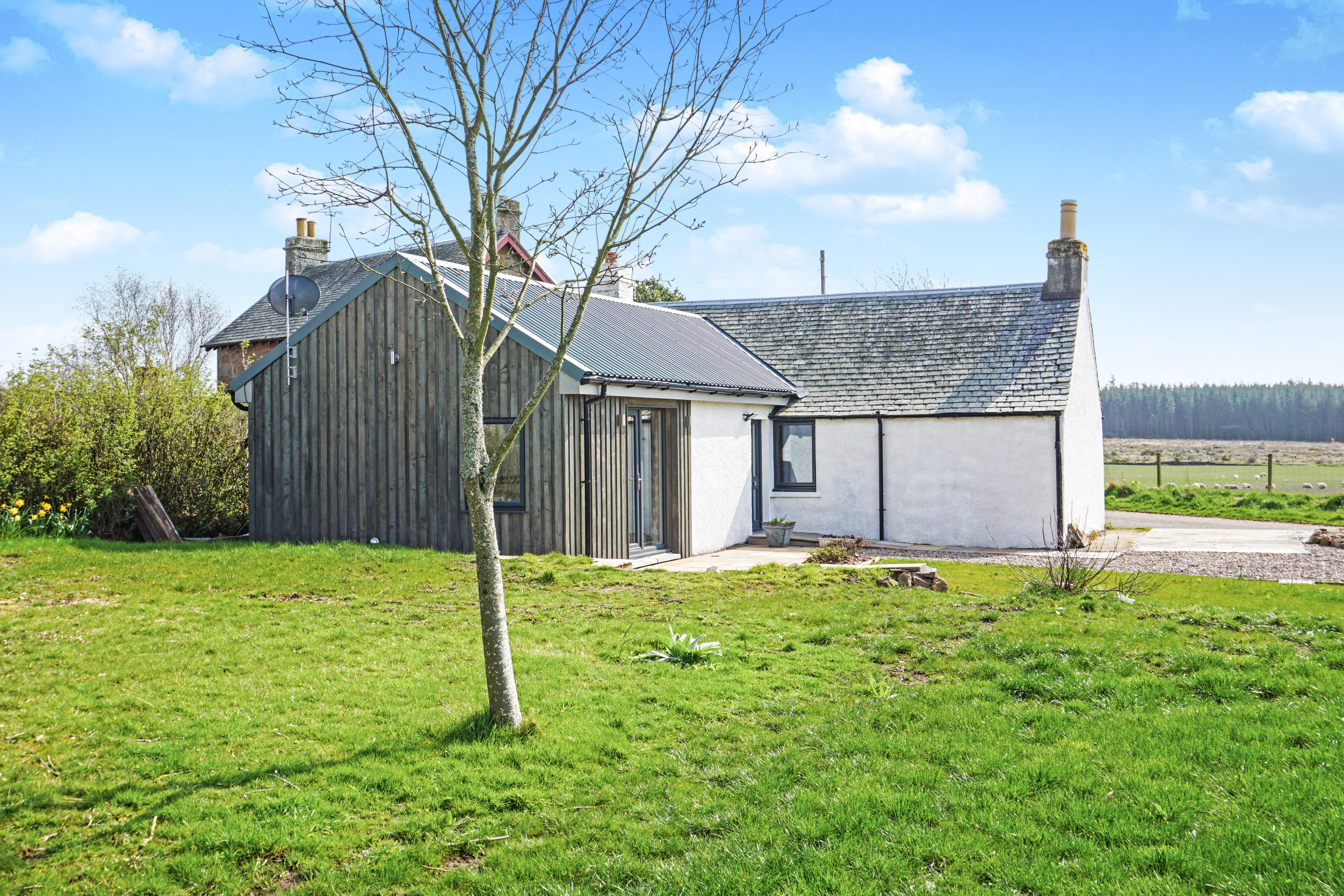 2 bedroom cottage for sale in Clathy, Perth, PH7 3PH
