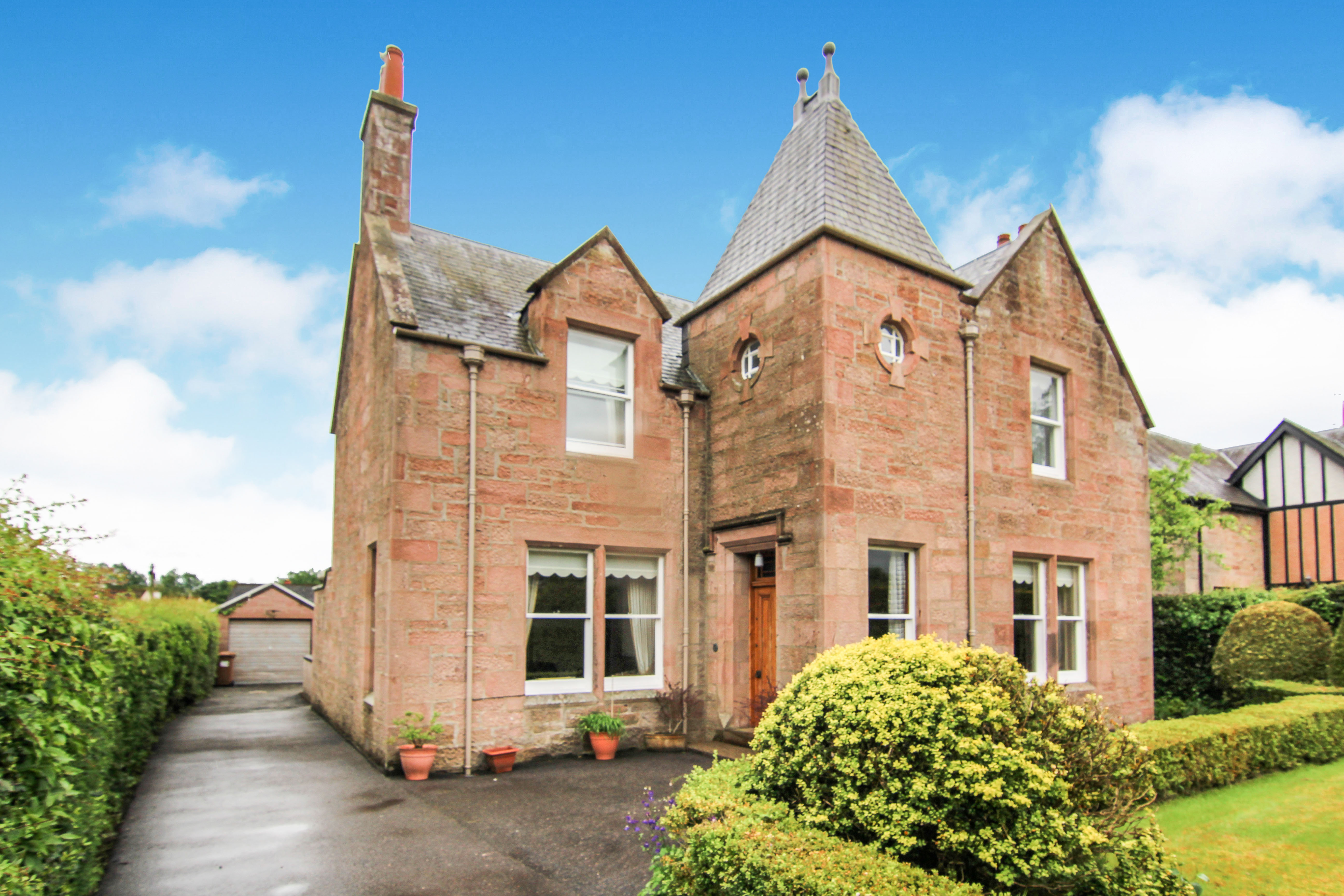 4 bedroom detached house for sale in Craig Road, Dingwall, IV15 9LF