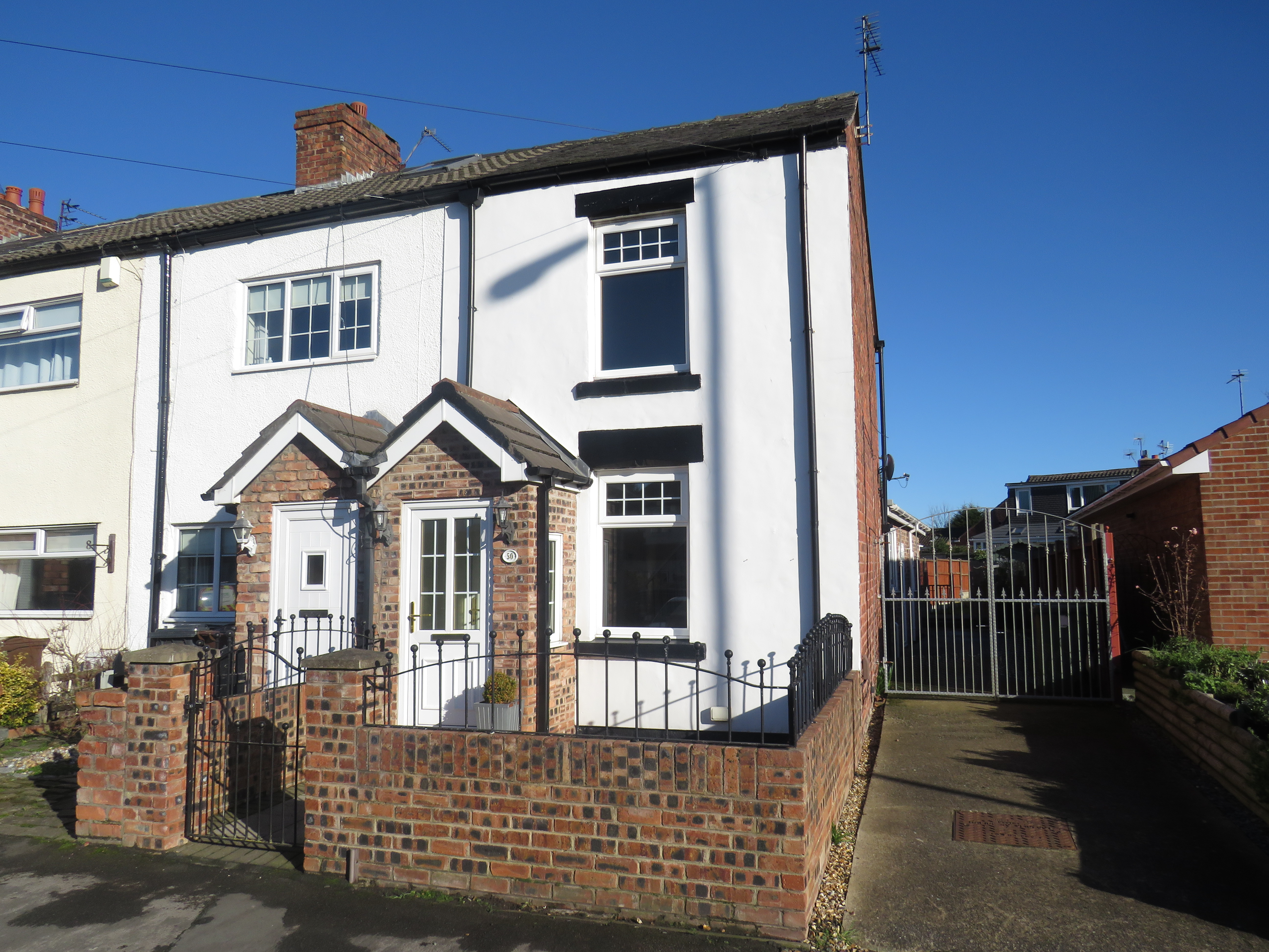 2 bedroom end of terrace house for sale in Southport Road, Lydiate, L31 2HZ