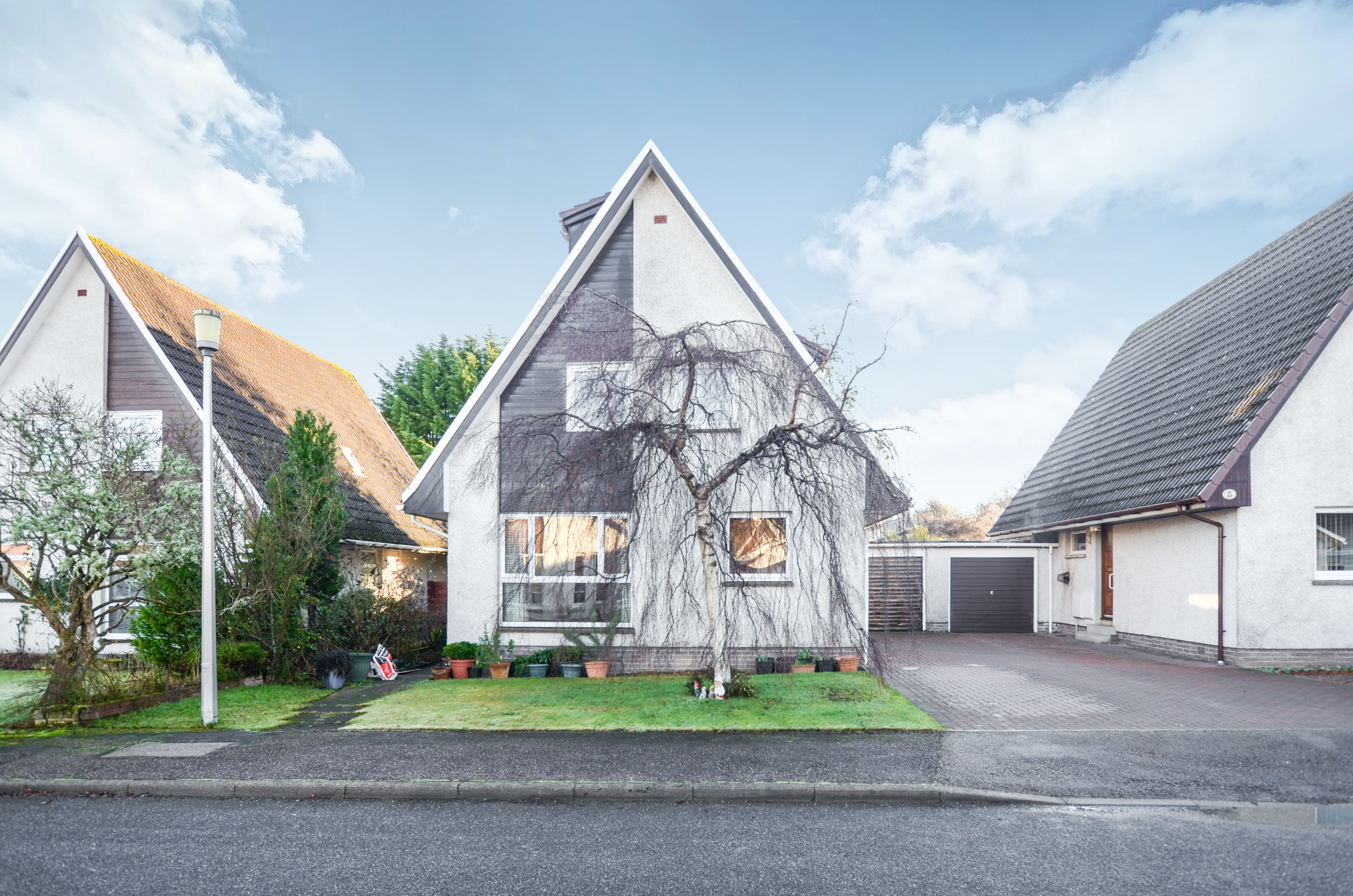 5 bedroom detached house for sale in Holm Park, Inverness, IV2 4XT