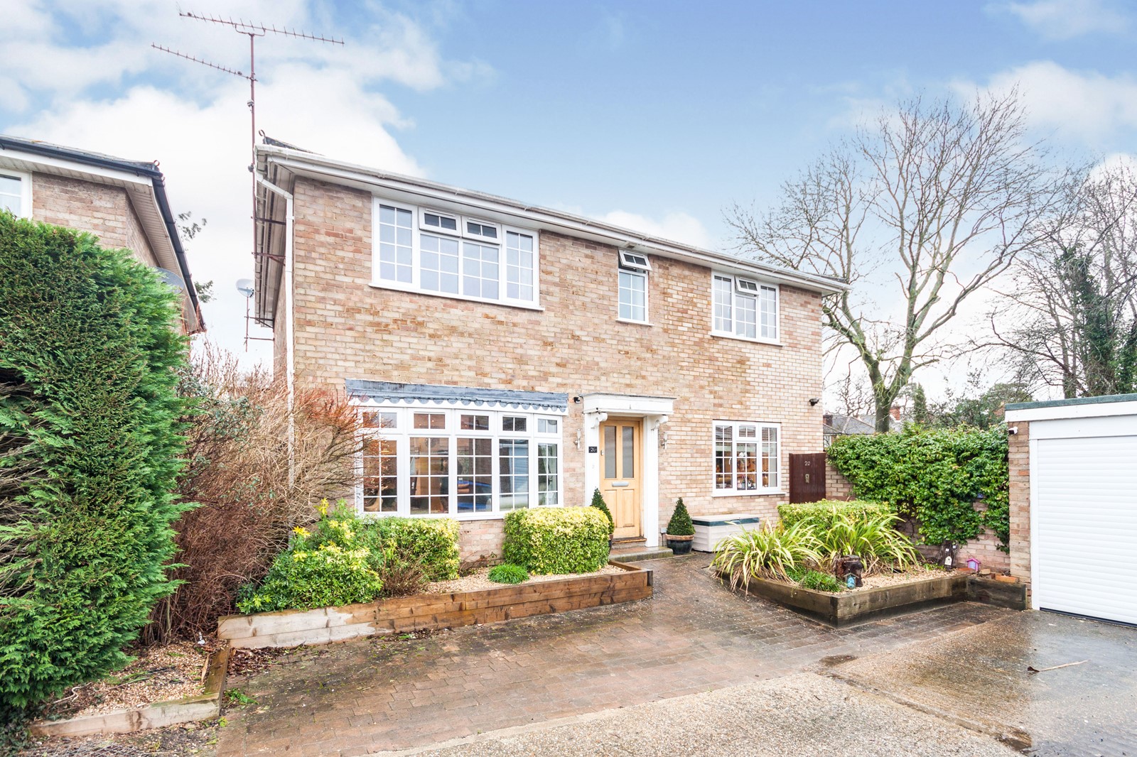 4 bedroom detached house for sale in Waterloo Crescent, Wokingham, RG40 2JJ