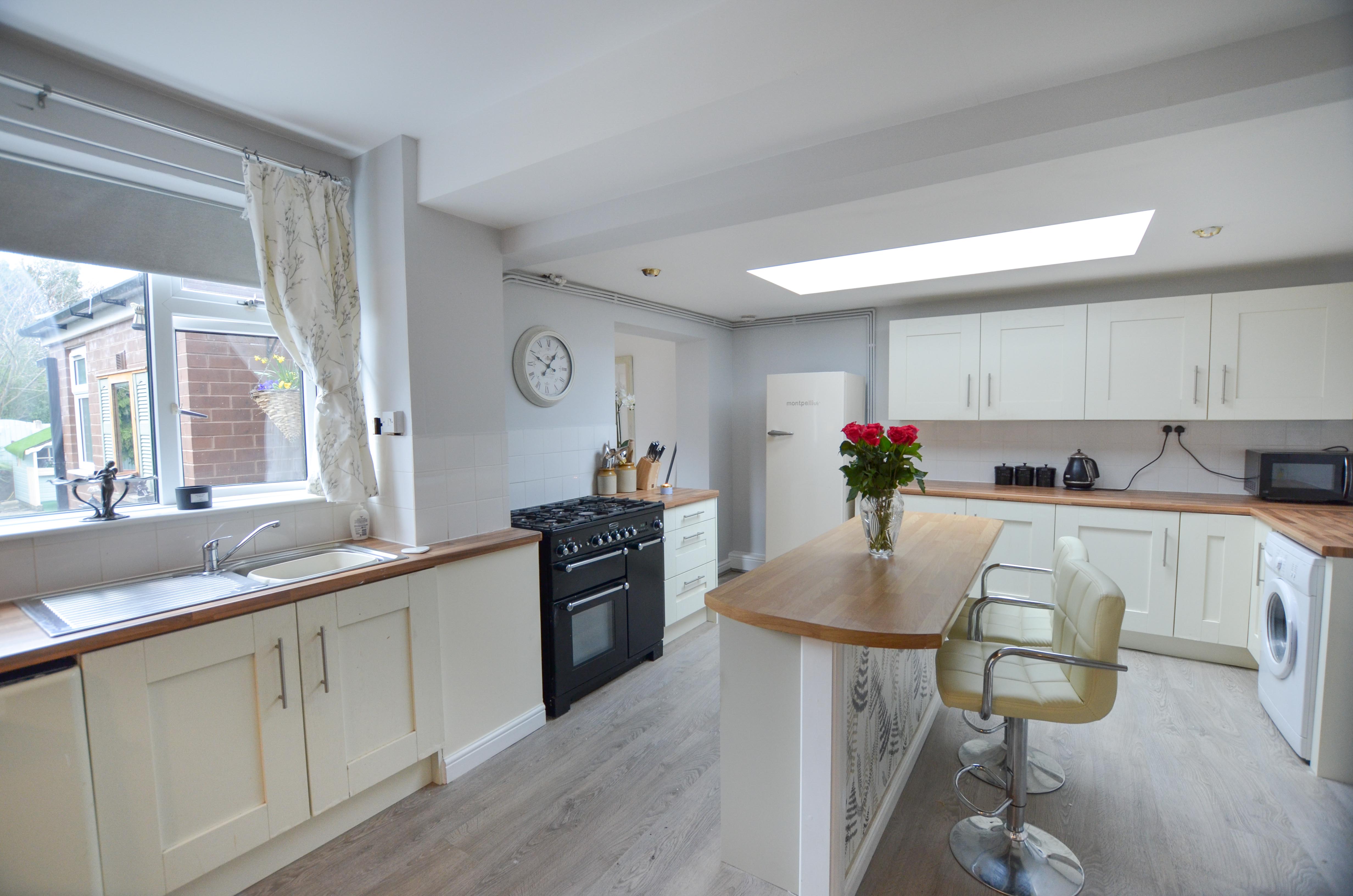 3 bedroom detached house for sale in Broom Crescent, Rotherham, S60 2SS