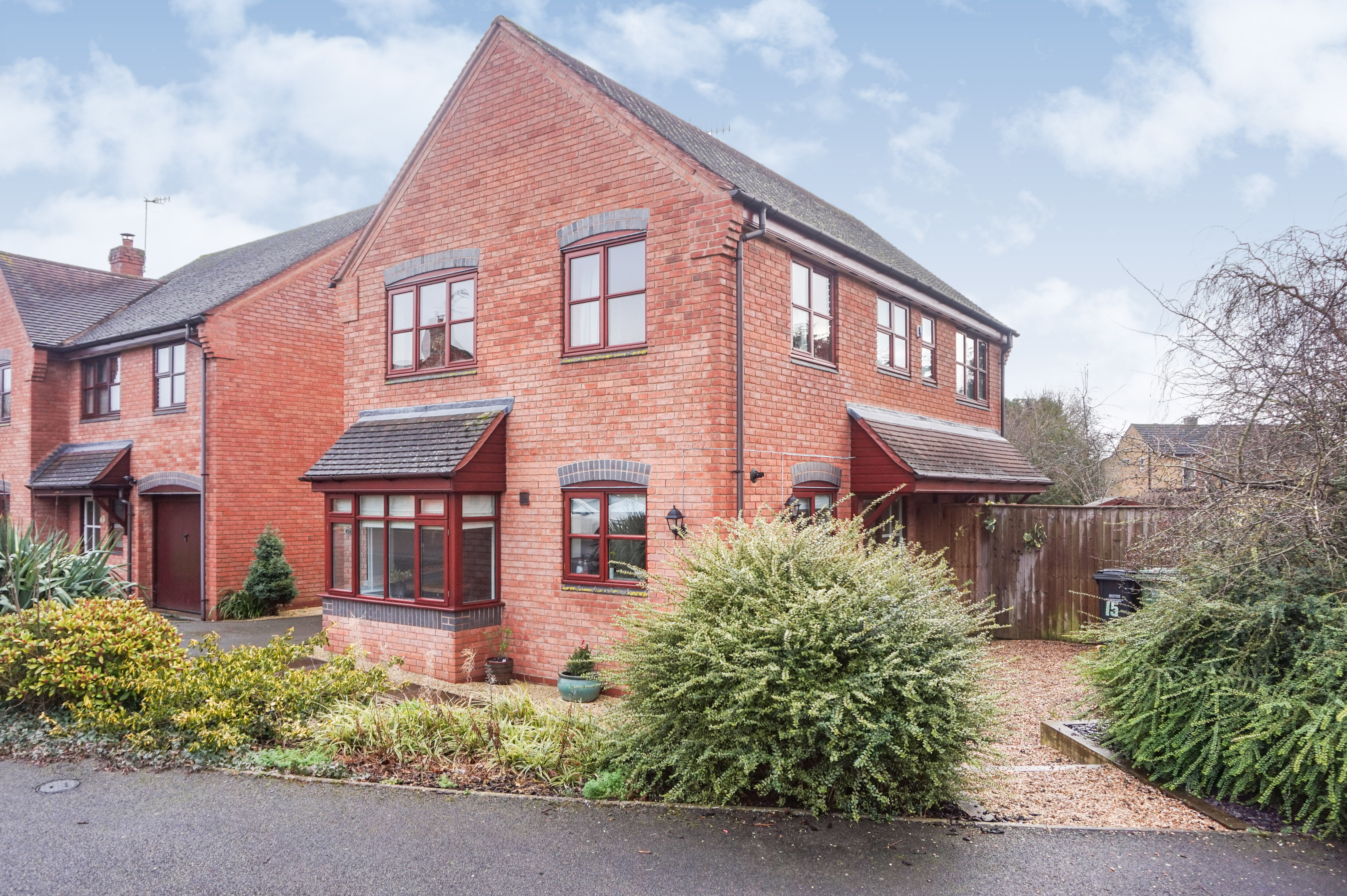 4 bedroom detached house for sale in Hanbury Croft, Hanbury, B60 4BF