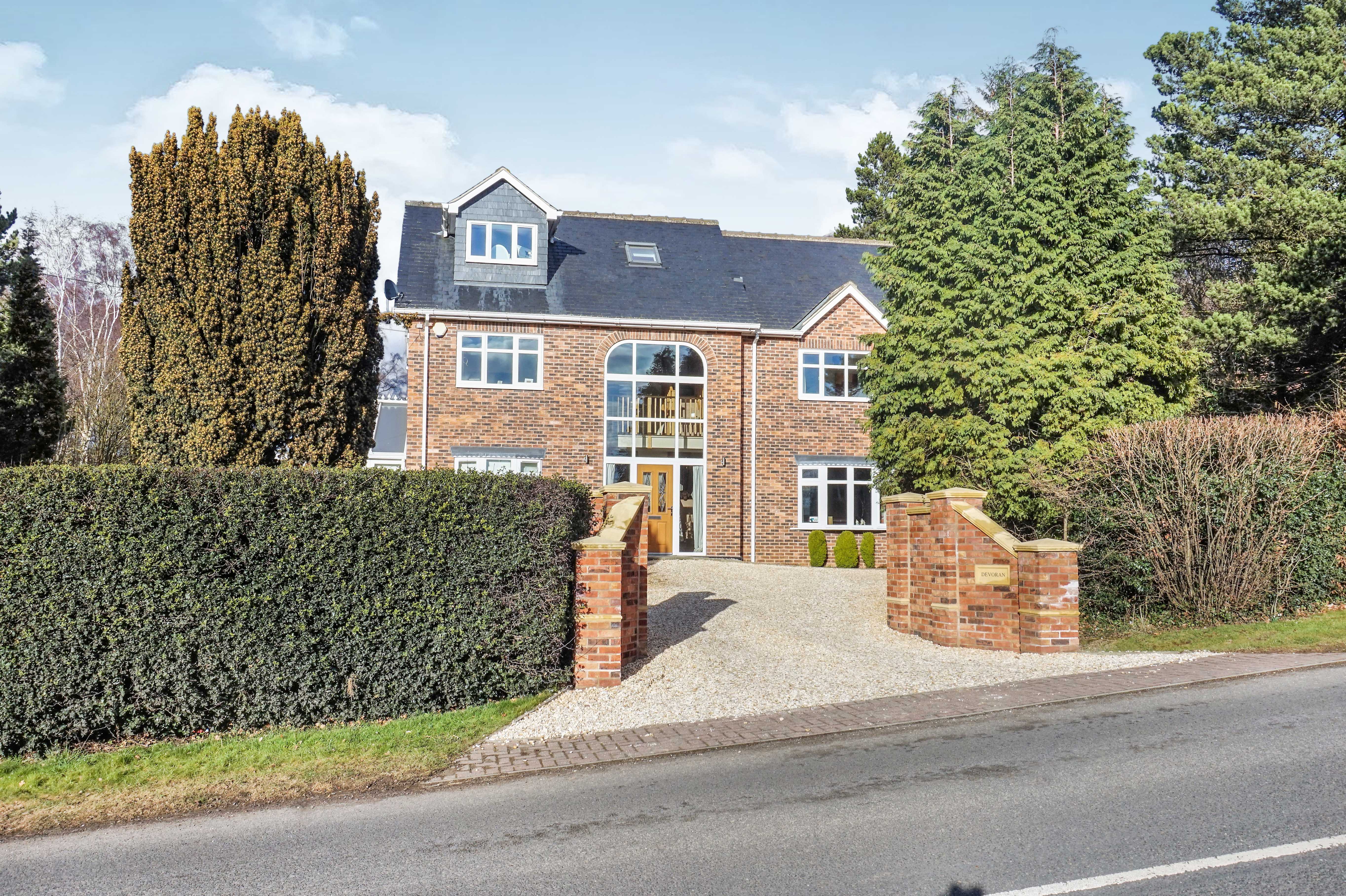 4 bedroom detached house for sale in Grimpit Hill, Notton, Wakefield ...