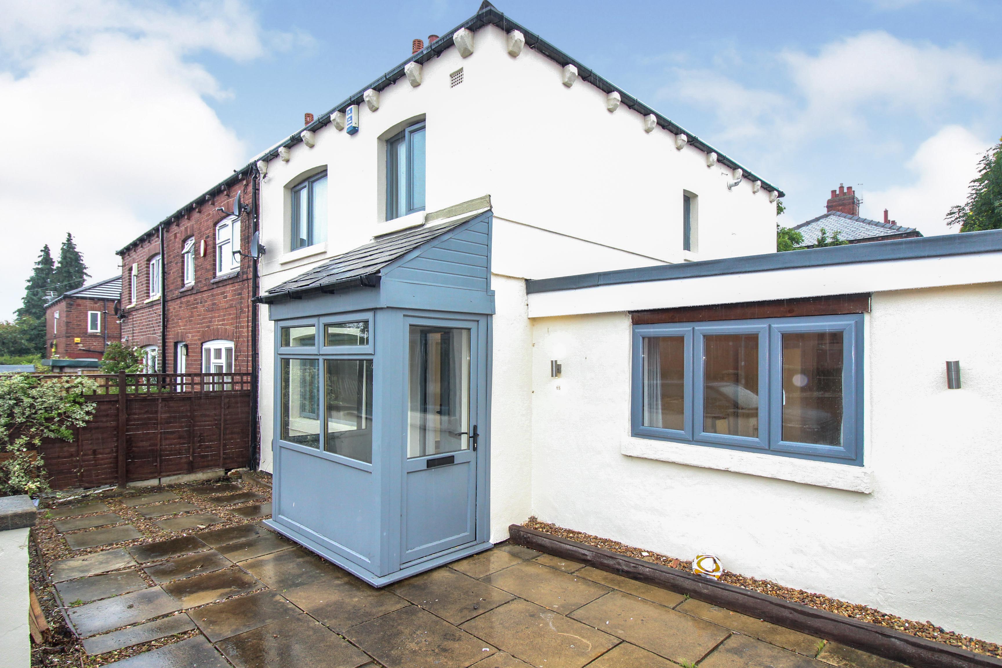 4 bedroom end of terrace house for sale in East Park Street, Leeds, LS9 9NF