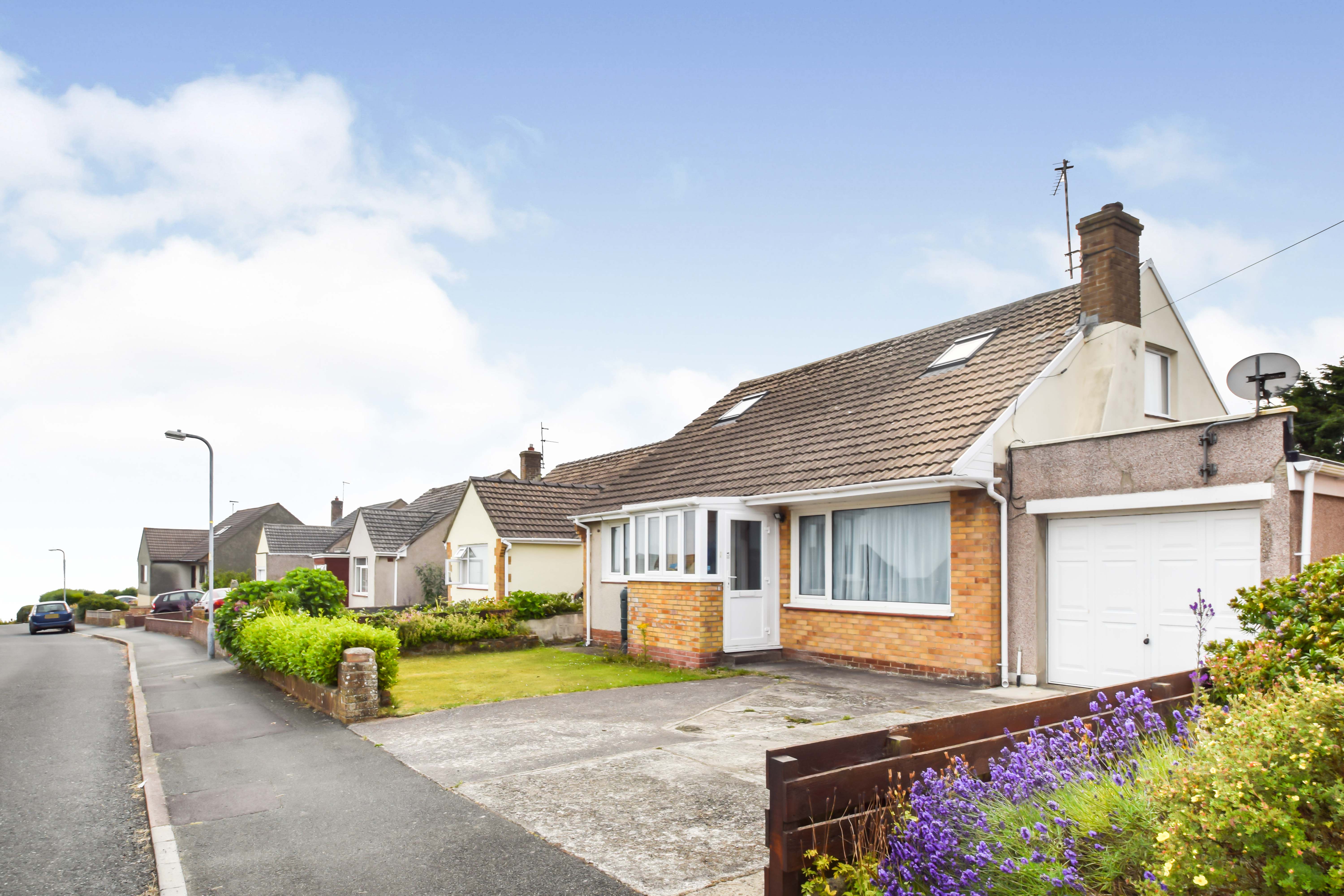 4 bedroom detached bungalow for sale in Heol Emrys, Fishguard, SA65 9EE