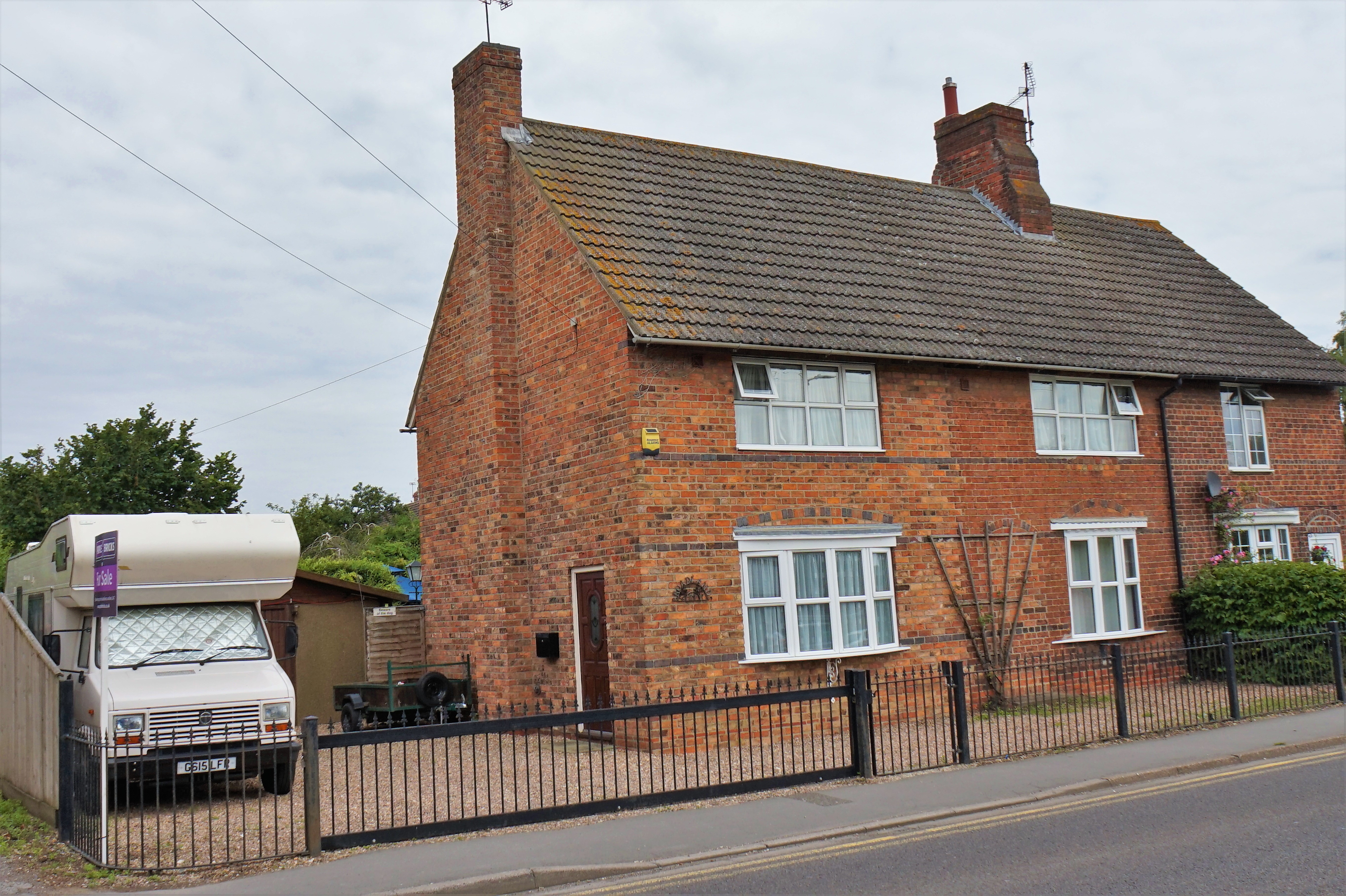 4 bedroom semi-detached house for sale in High Street, Tattershall, LN4 4LE