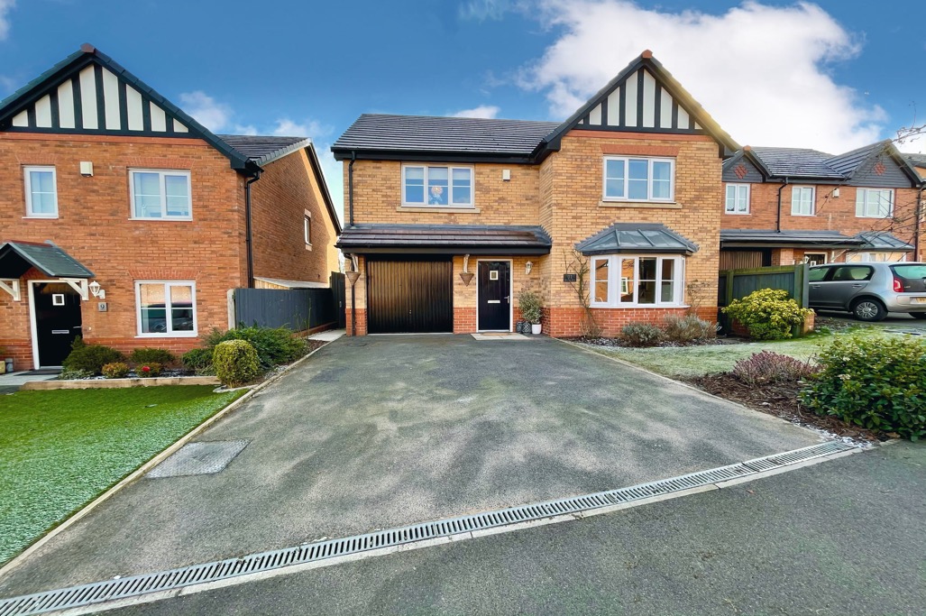 4 bedroom detached house for sale in Britannia Road, Northwich, CW8 2FR