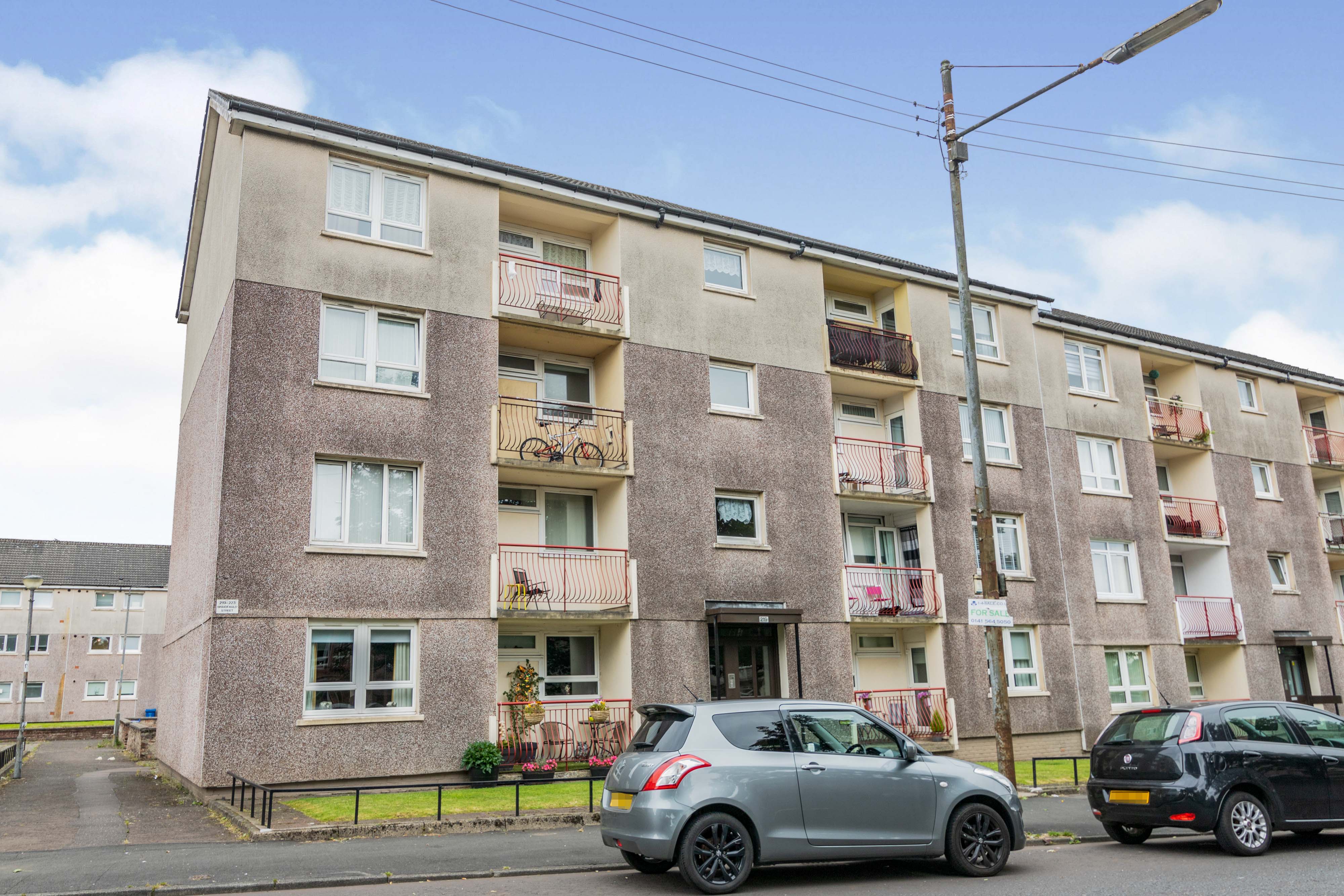 2 bedroom flat for sale in 219 Braidfauld Street, Glasgow, G32 8PS