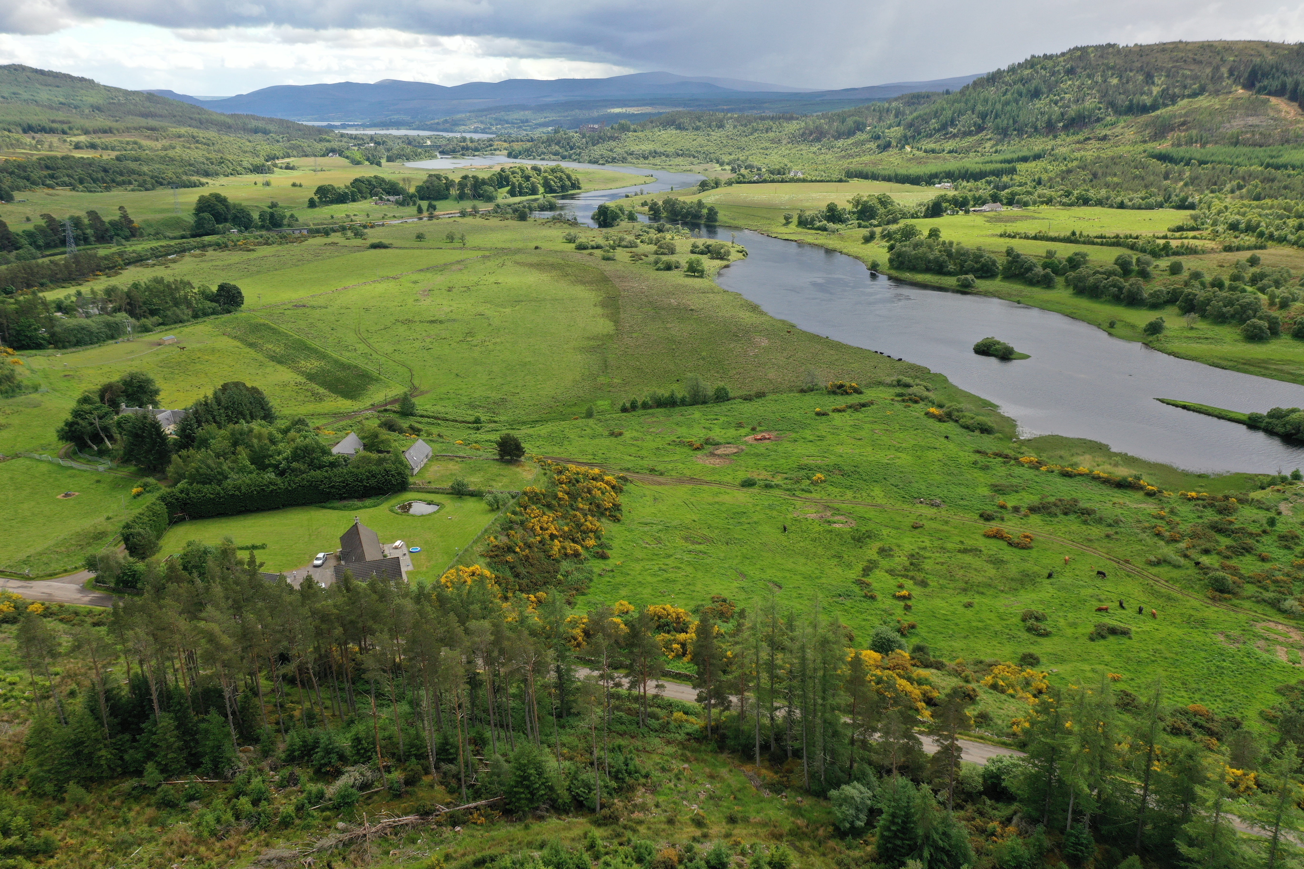 5 bedroom detached bungalow for sale in Inveran, Lairg, IV27 4EY