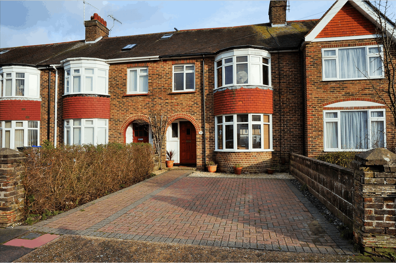3 bedroom terraced house for sale in Shandon Road, Worthing, BN14 9DX