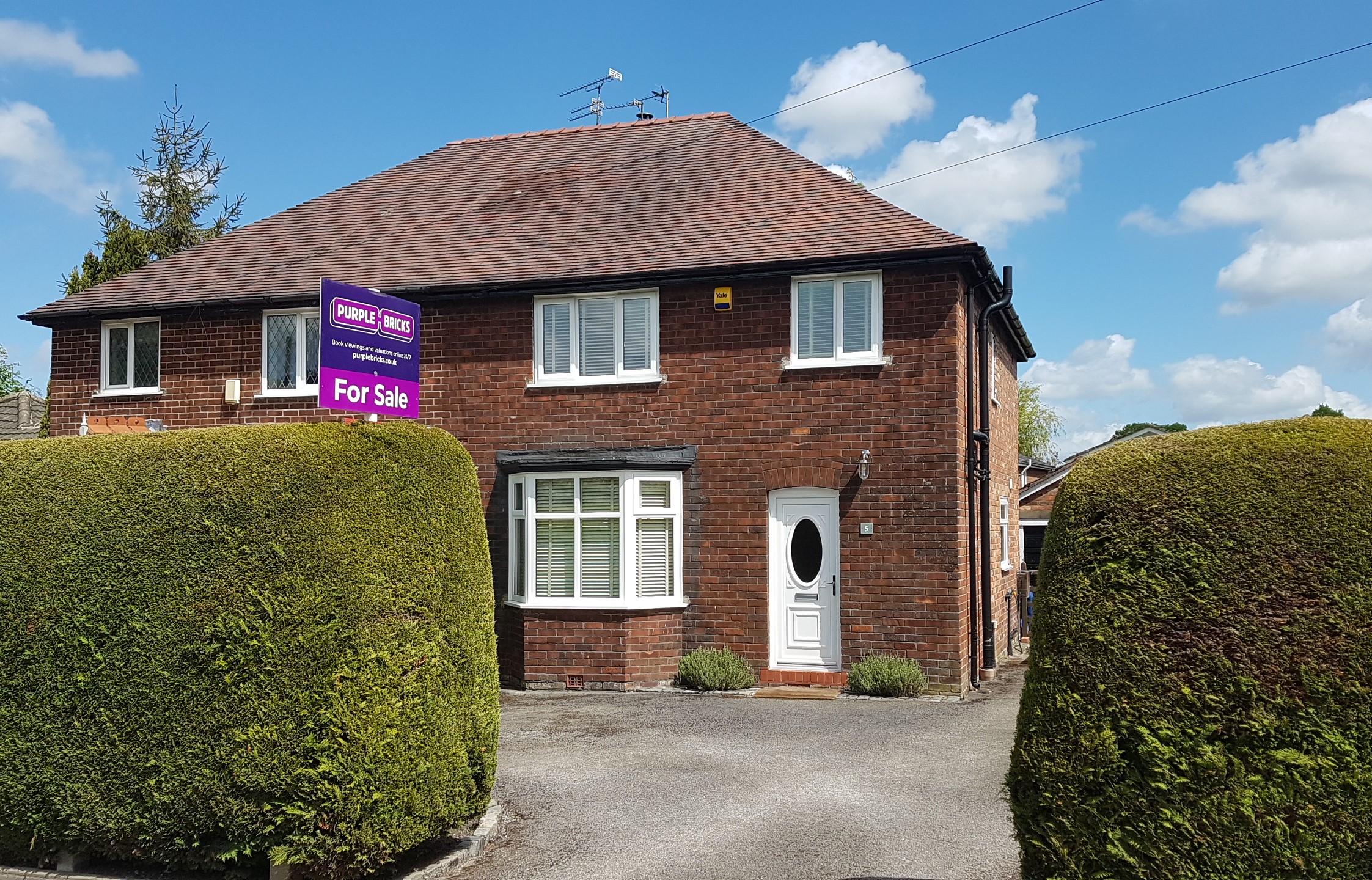 3 bedroom semi-detached house for sale in Cumber Lane, Wilmslow, SK9 6DX