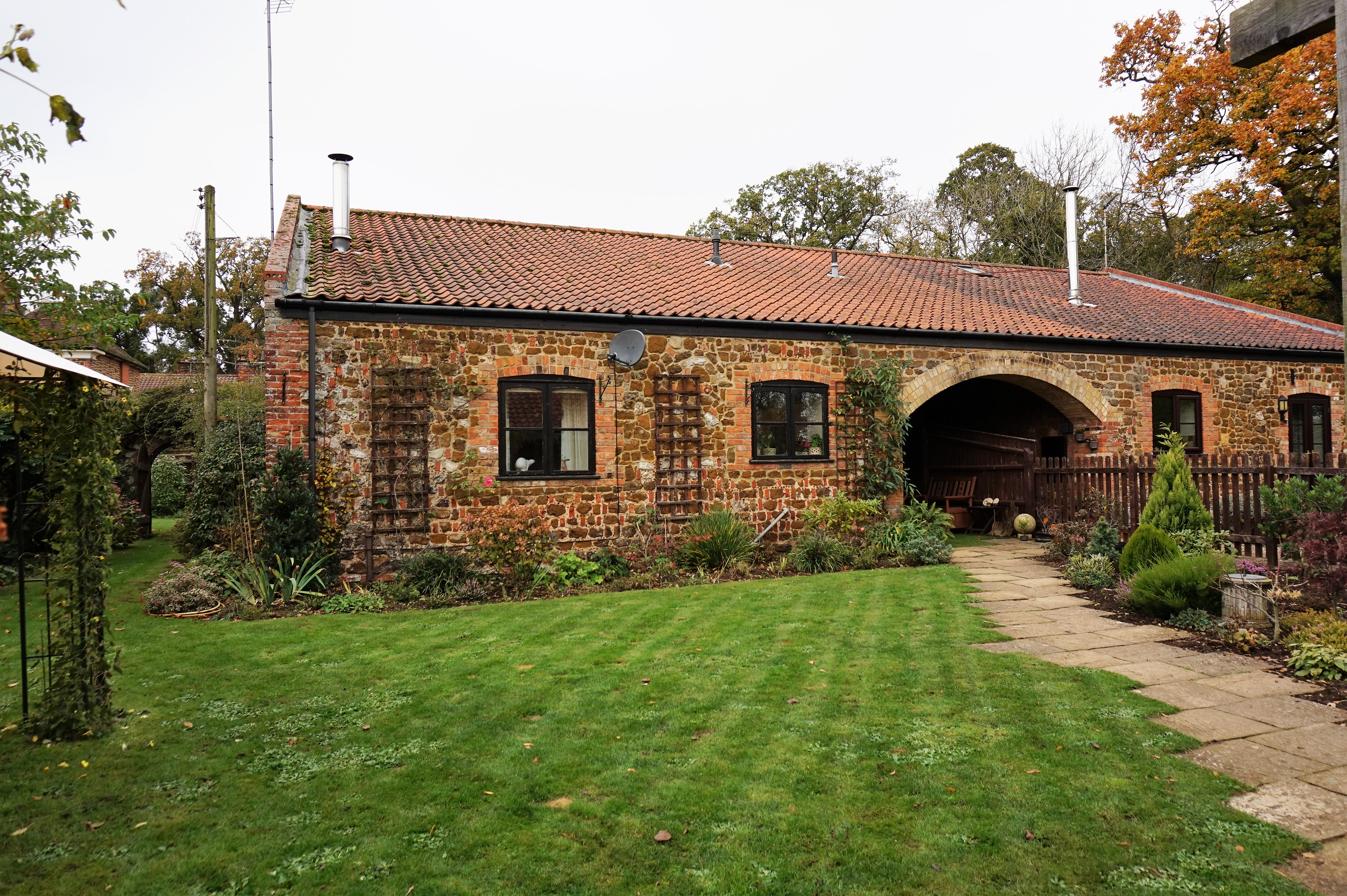 3 bedroom semi-detached house for sale in Common Road, West Bilney ...
