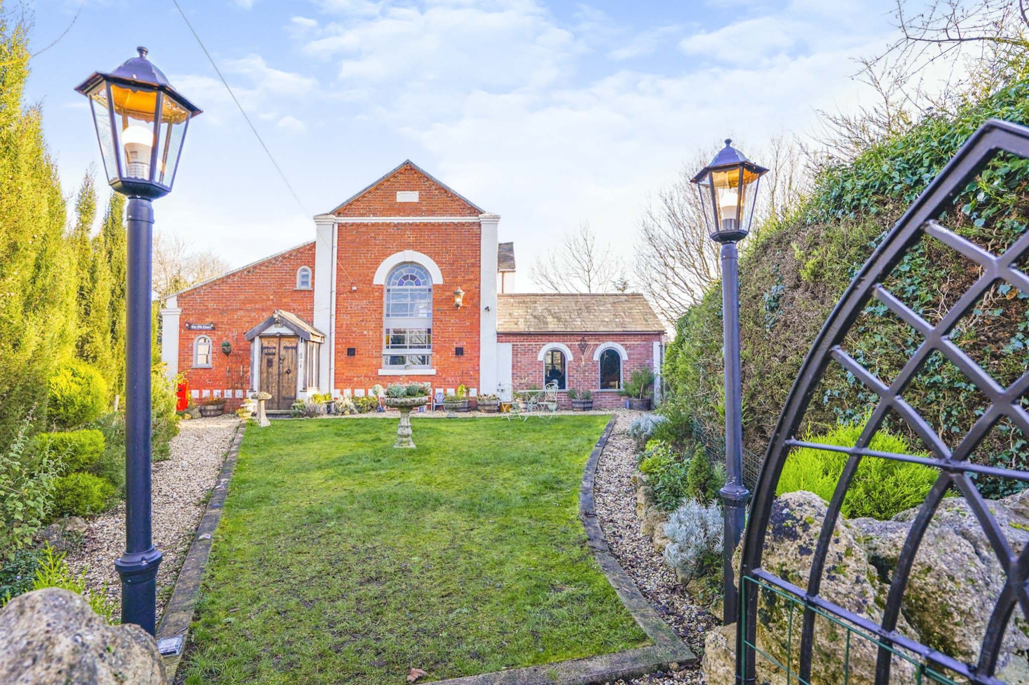 4 bedroom detached house for sale in Lydiard Green, Swindon, SN5 3LP