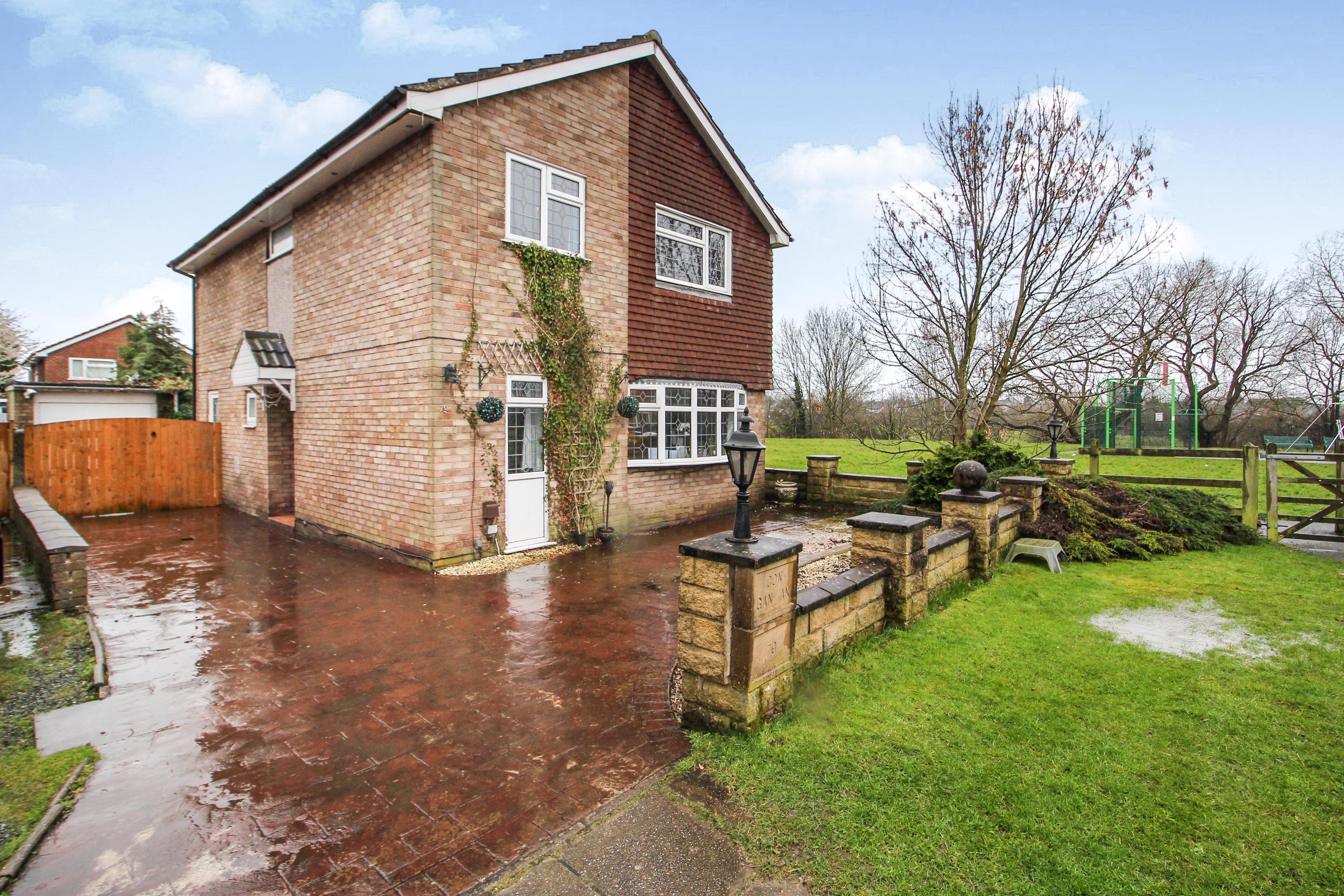 4 bedroom detached house for sale in Peregrine Road, Offerton, SK2 5UP