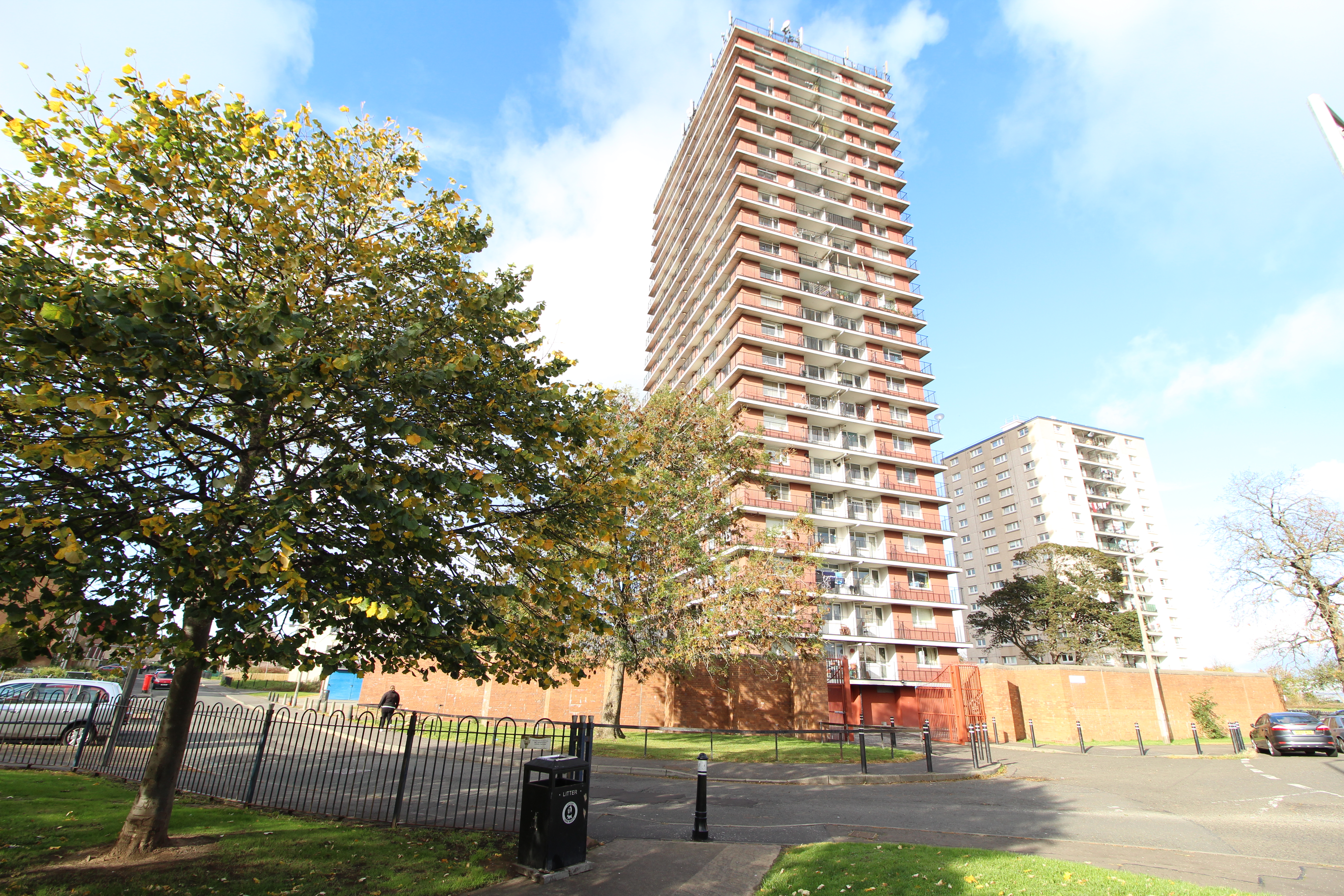 2 bedroom flat for sale in 45 Pennywell Gardens, Edinburgh, EH4 4TF