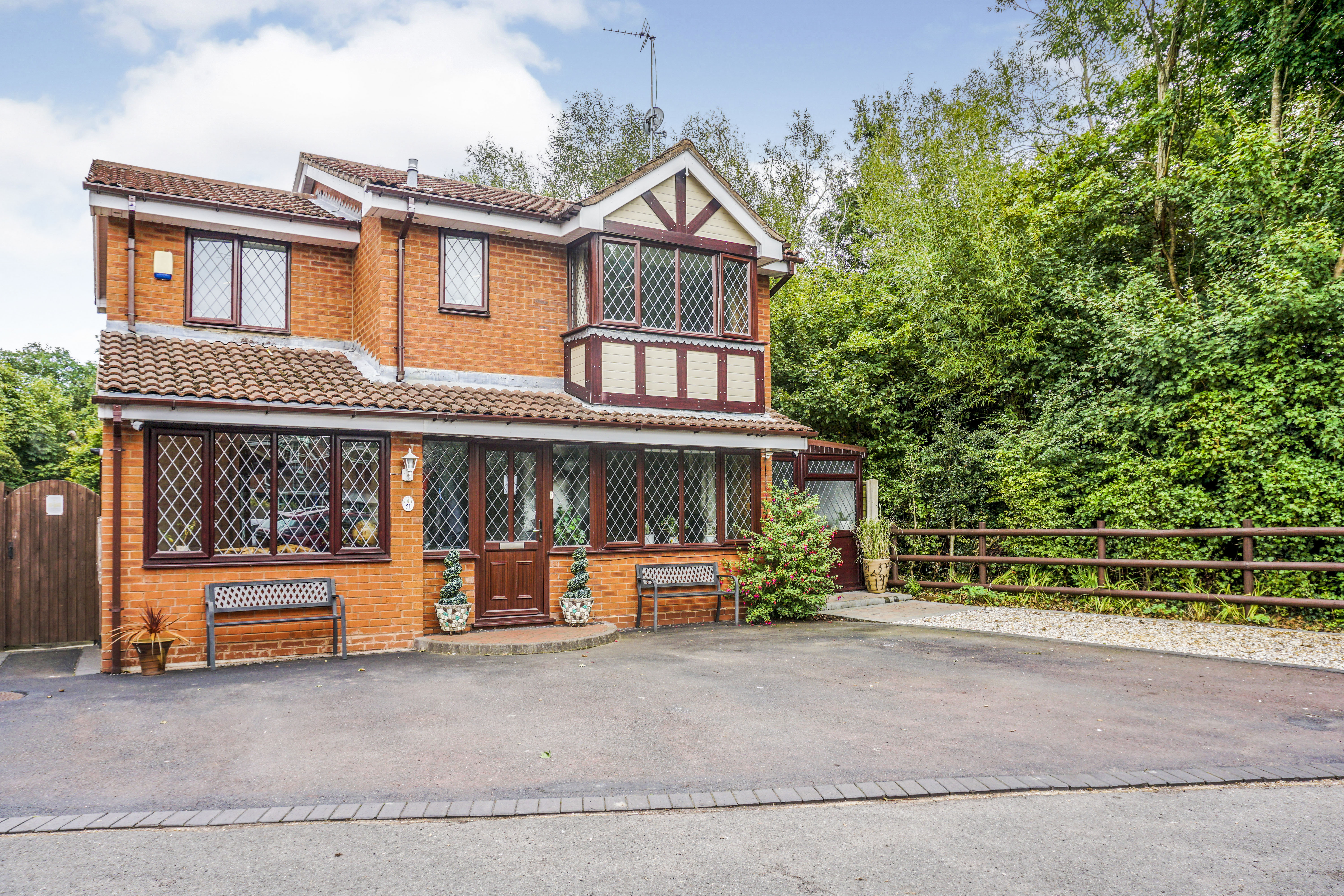 4 bedroom detached house for sale in Charlesworth Avenue, Monkspath ...