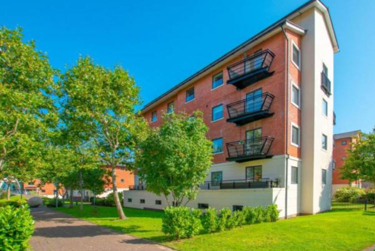 2 bedroom apartment for sale in Henke Court, Cardiff, CF10 4EJ