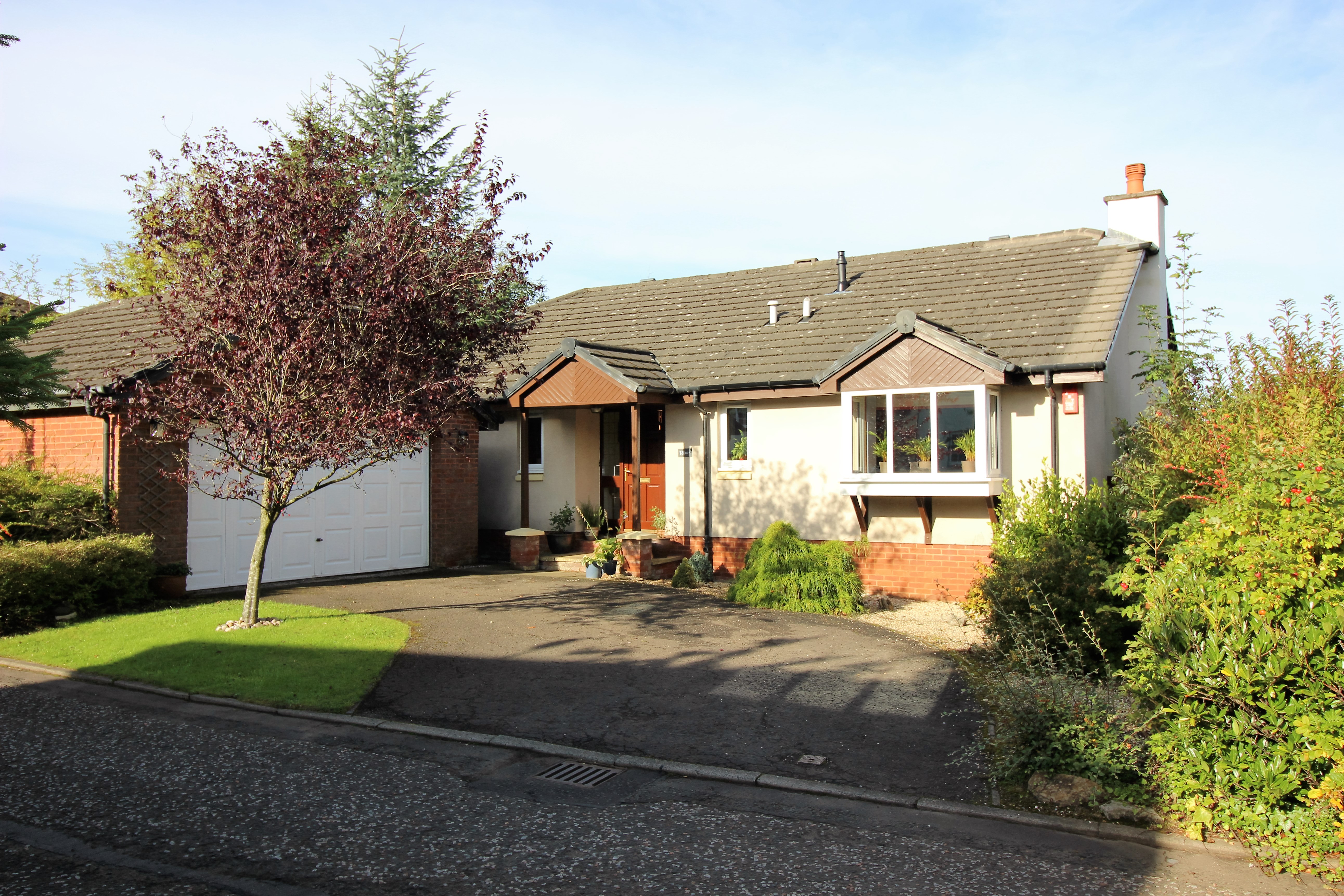 5 bedroom detached house for sale in Murieston Wood, Livingston, EH54 9EE
