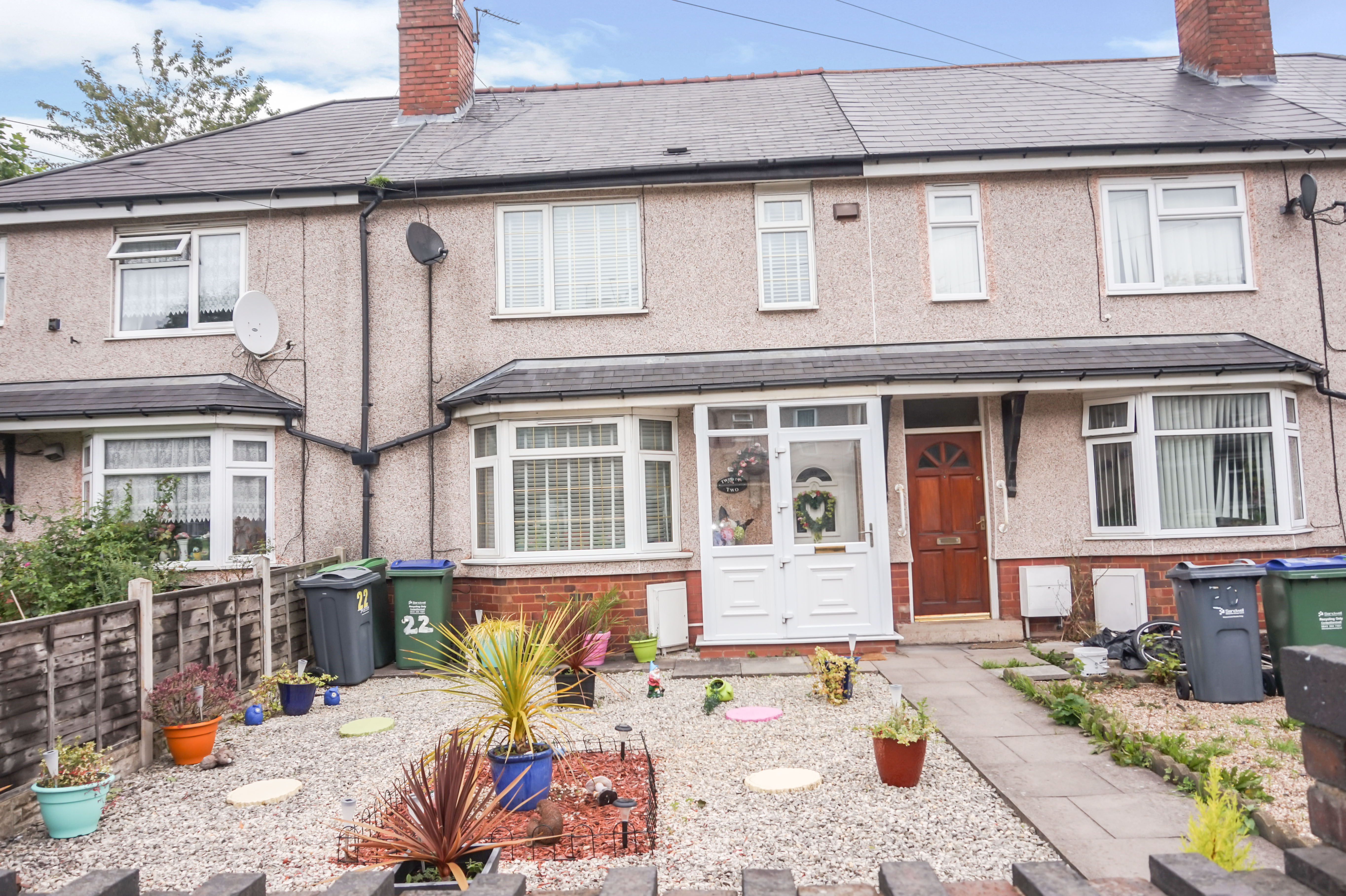 3 bedroom semi-detached house for sale in Manor Road, Tipton, DY4 8PR