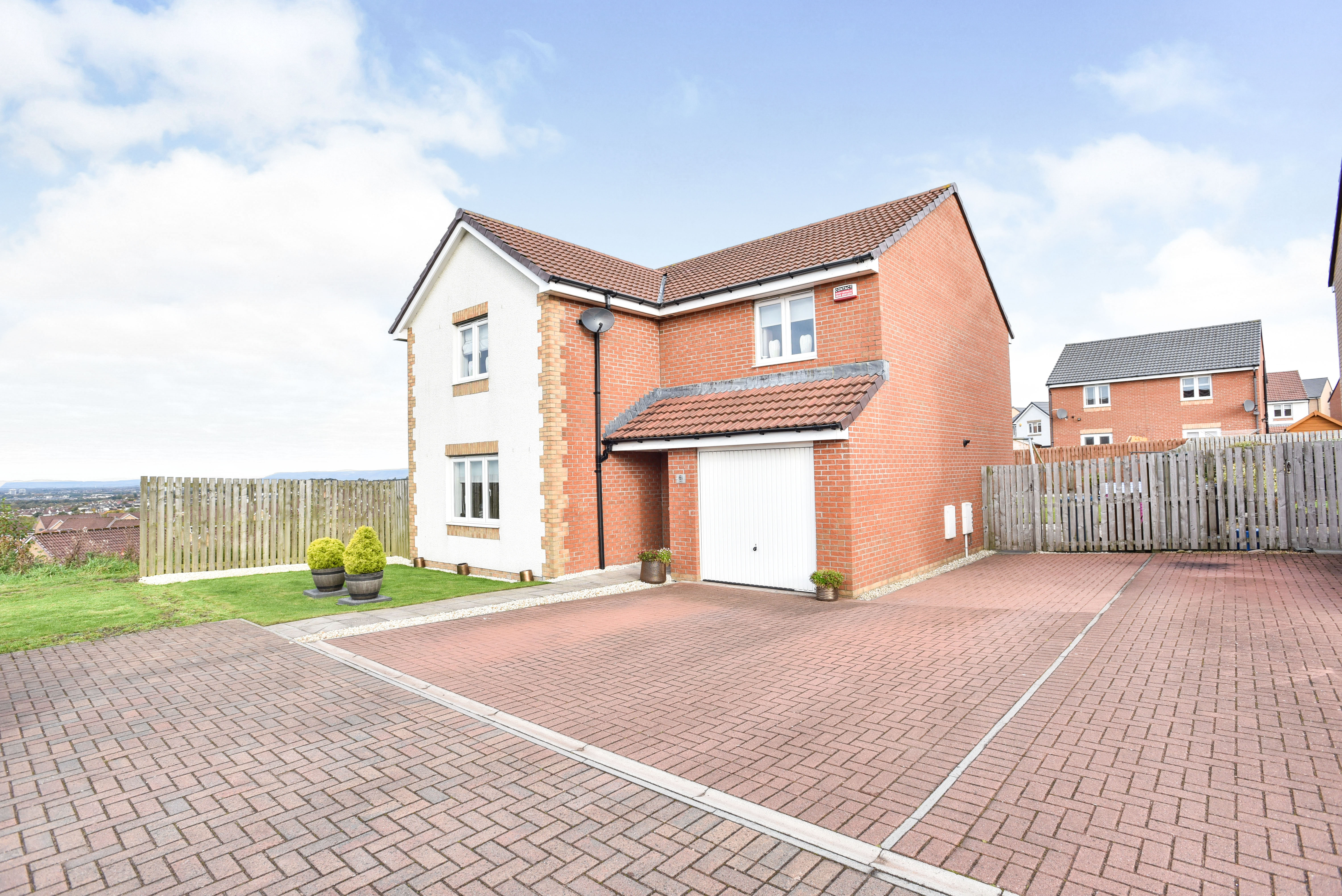 4 bedroom detached house for sale in Westruther Place, Airdrie, ML6 8XB