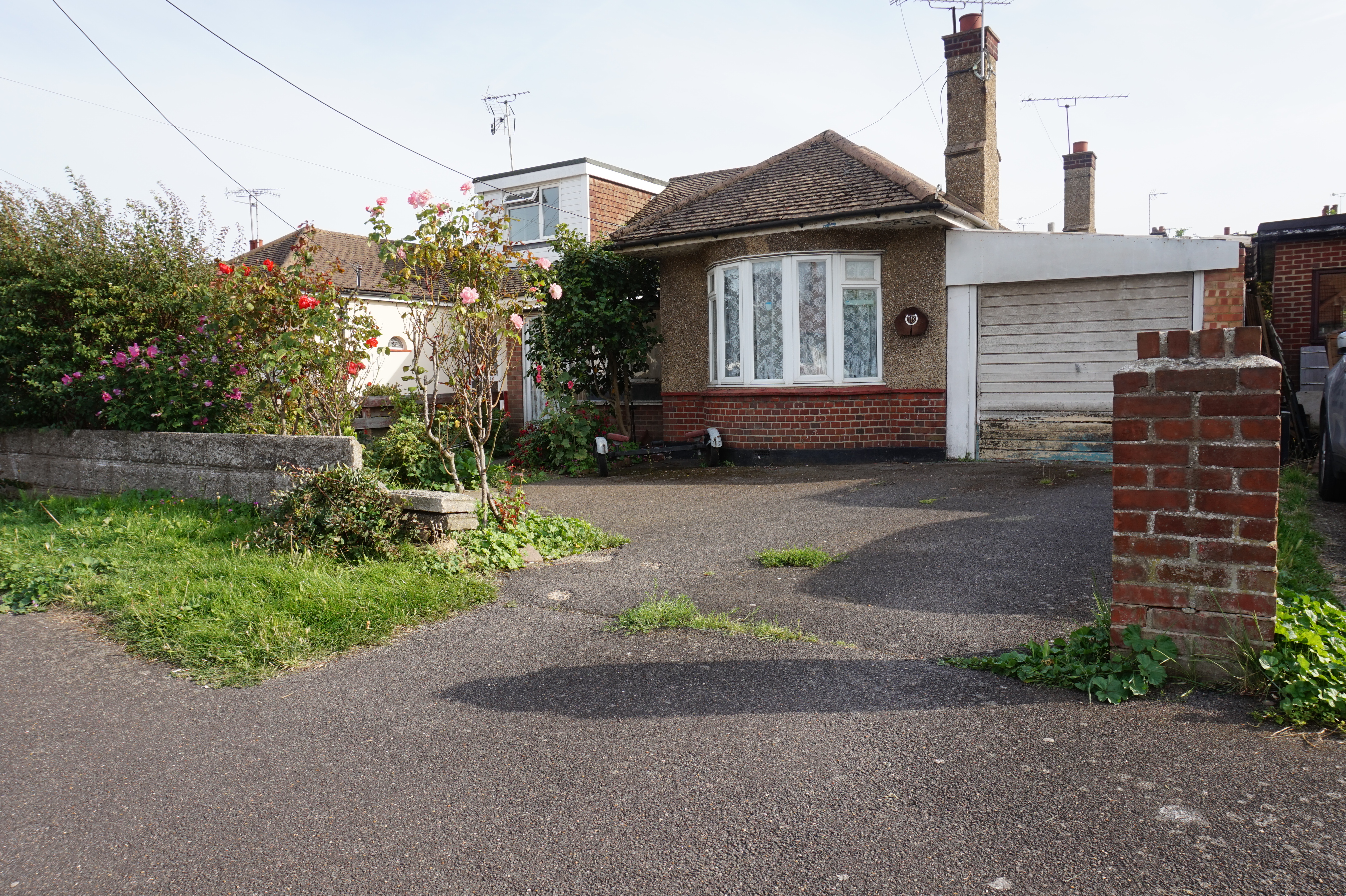 2 bedroom detached bungalow for sale in Leicester Avenue, Rochford, SS4 1JL