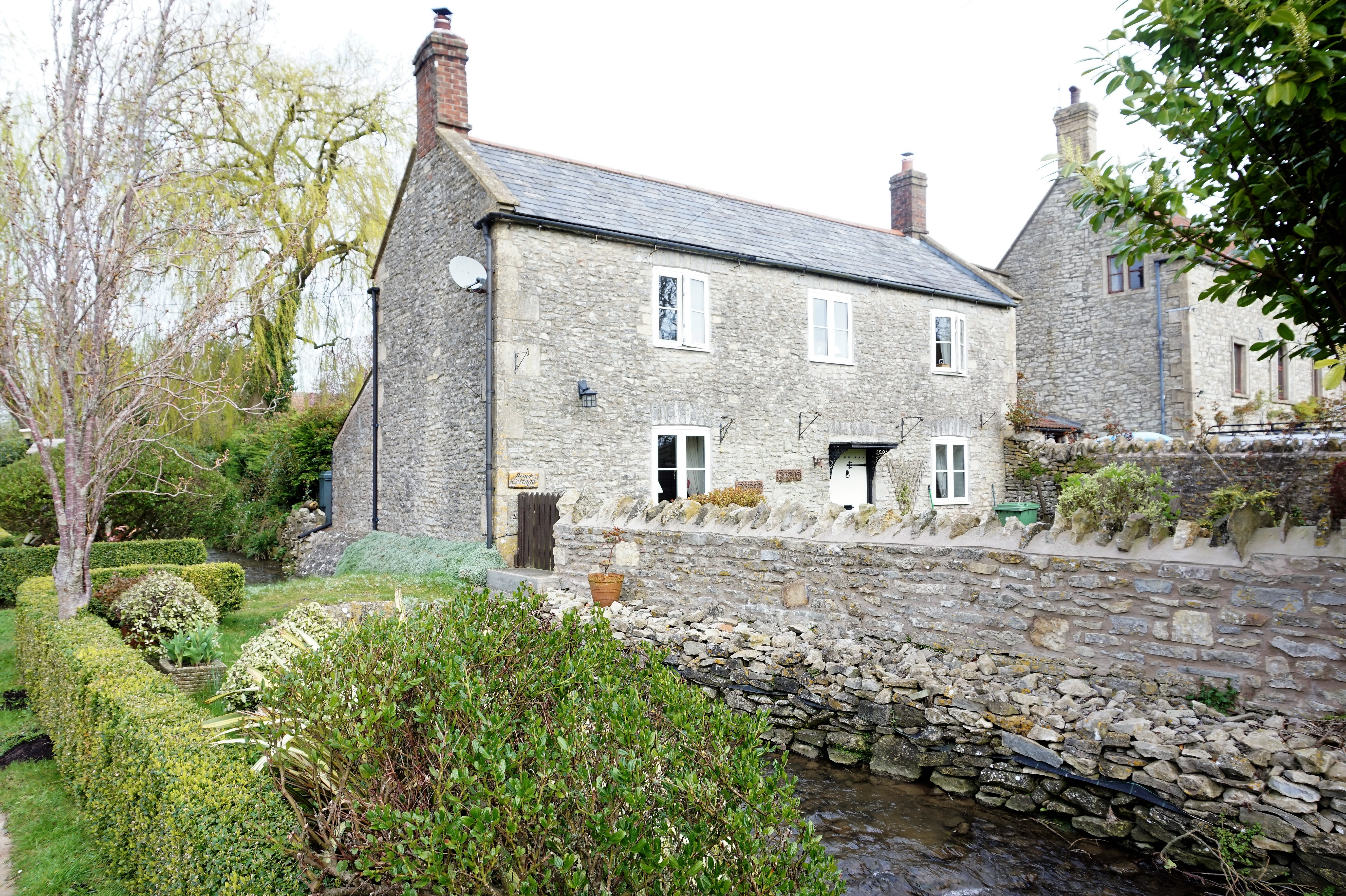 2 bedroom detached house for sale in Stoney Stratton, Shepton Mallet ...