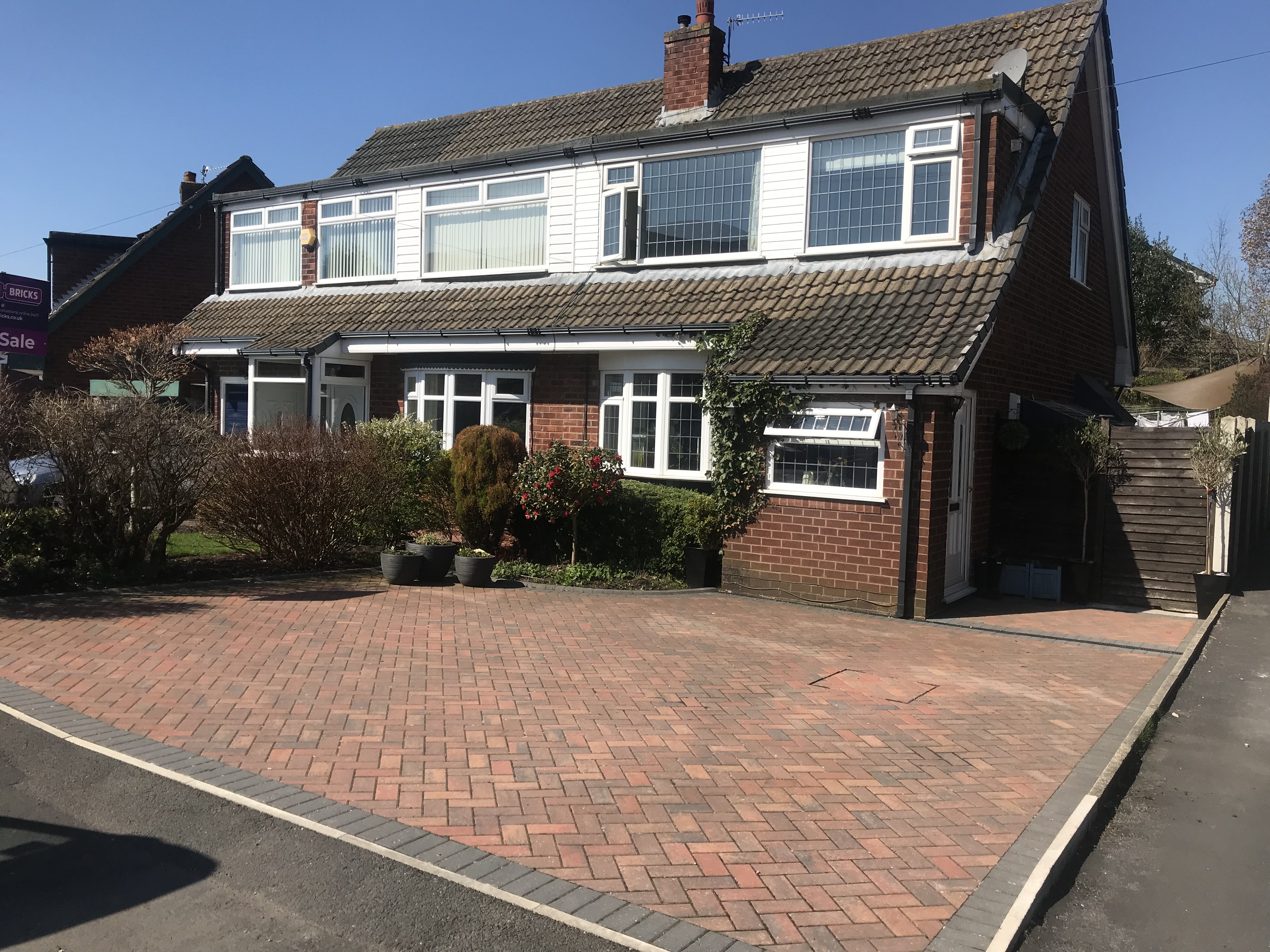 3 bedroom semi-detached house for sale in Moorgate Road, Carrbrook ...