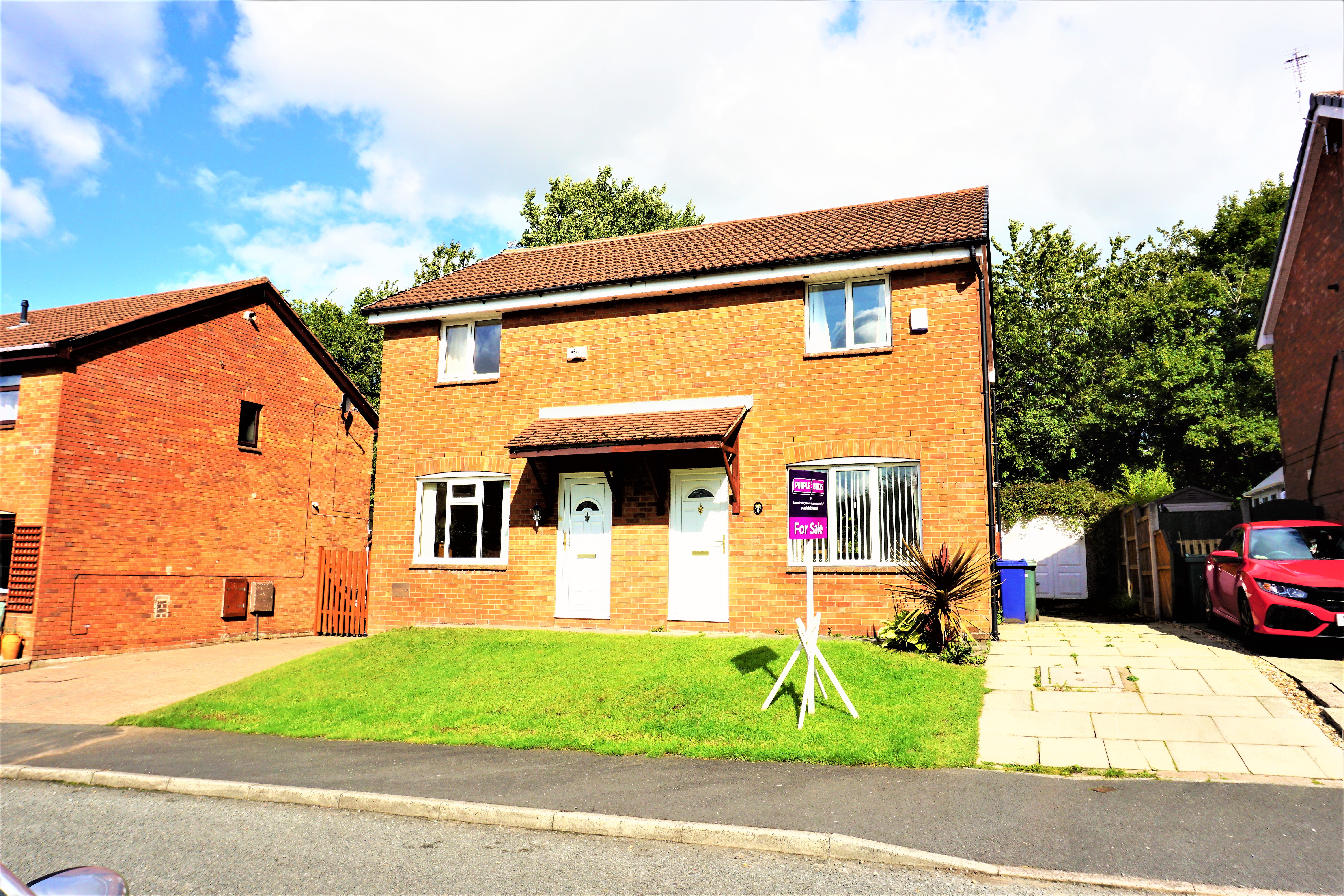 3 bedroom semi-detached house for sale in The Oaks, Chorley, PR7 3QT