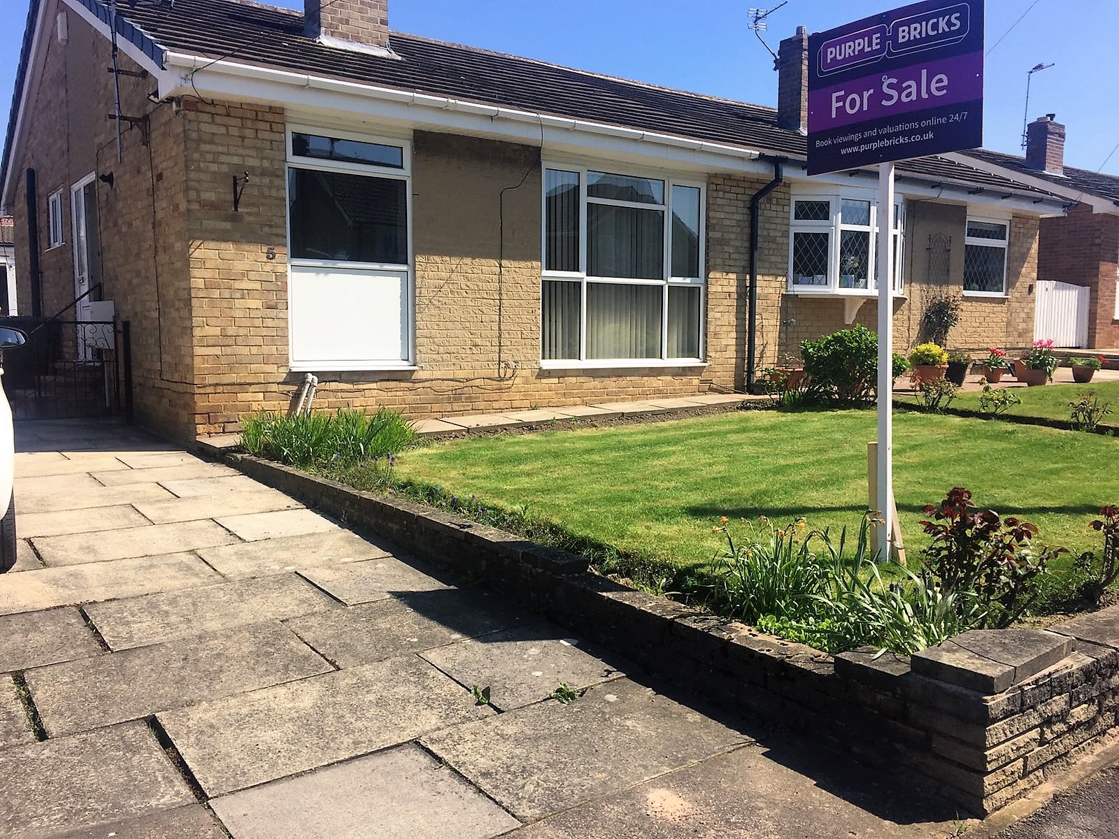 2 bedroom semi-detached bungalow for sale in Castle View, Sandal ...