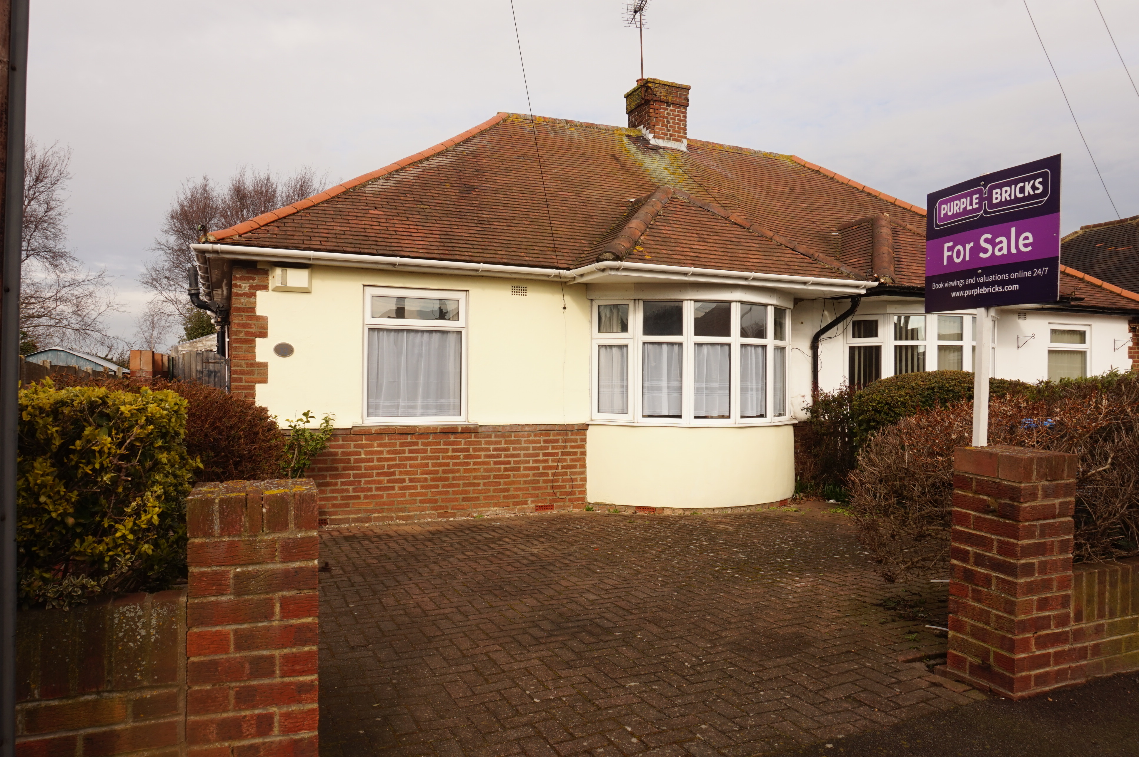 2 bedroom semi-detached bungalow for sale in Bromstone Road ...
