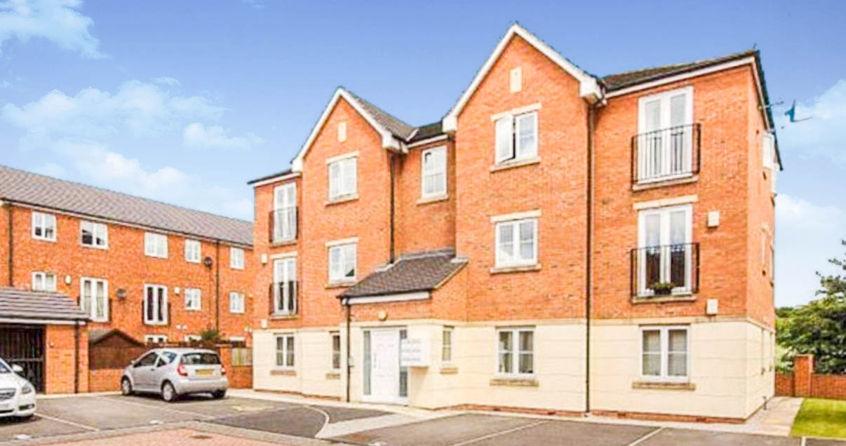 2 bedroom flat for sale in Ainsley Court, Swarcliffe, Leeds, LS14 5QL