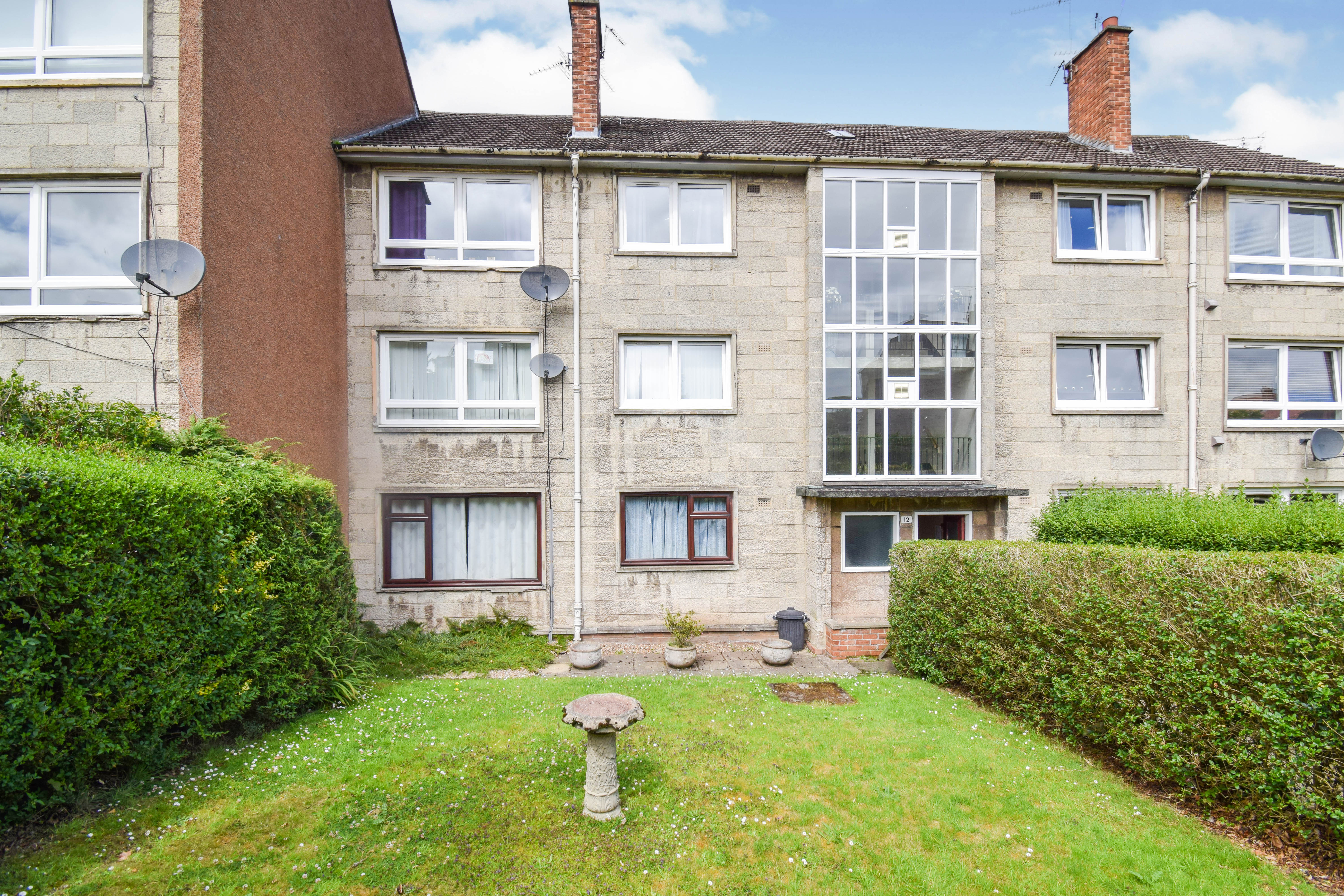 2 bedroom flat for sale in oxgangs farm drive, edinburgh, EH13 9QQ