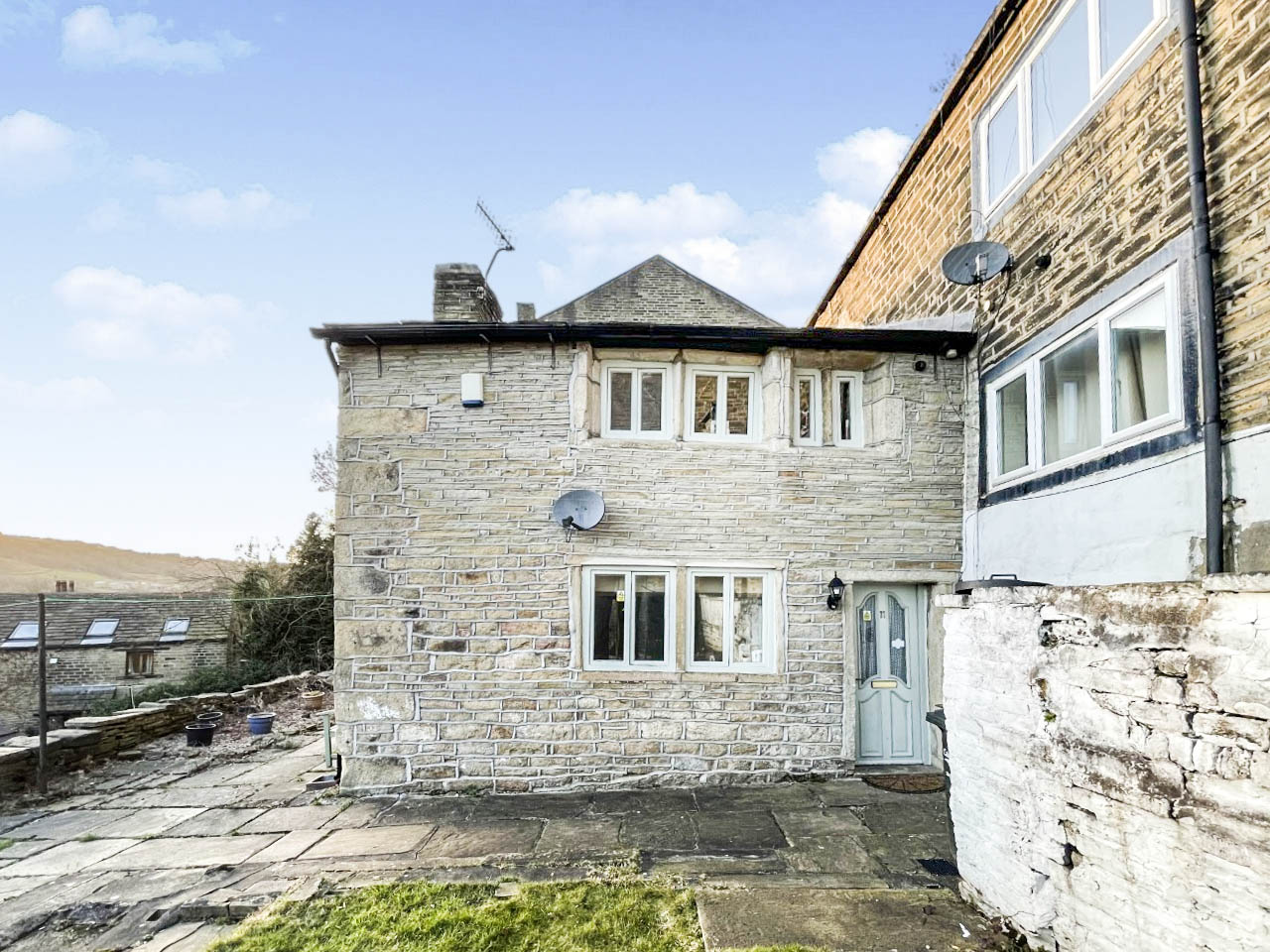 2 bedroom cottage for sale in White Birch Terrace, Wheatley, Halifax ...