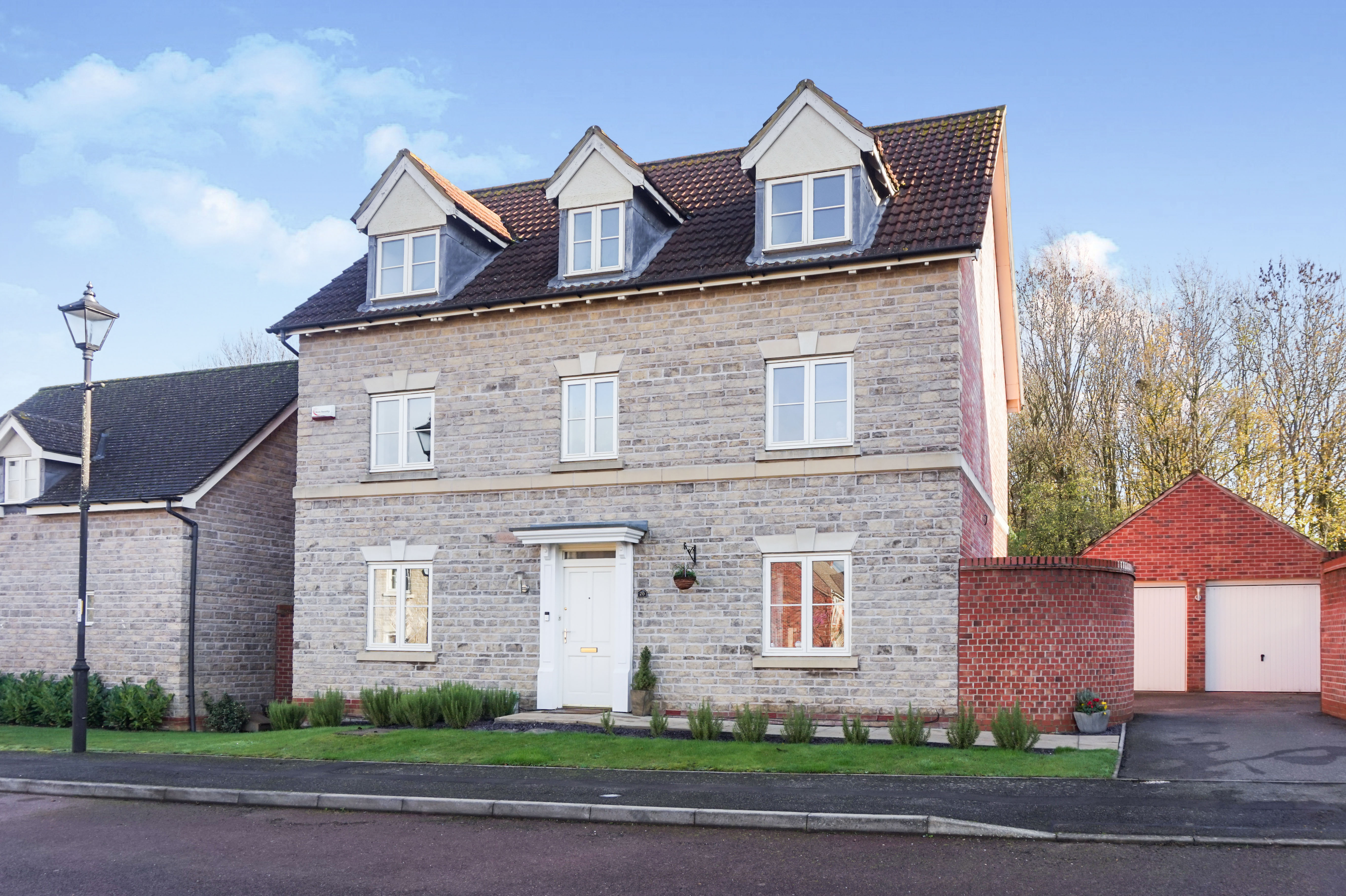 5 bedroom detached house for sale in Glebe Farm Close, Collingtree ...