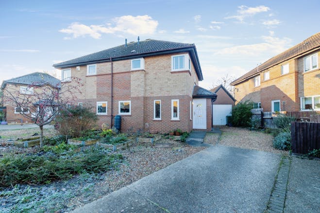 3 Bedroom Semi Detached House For Sale In Engaine Drive Shenley Church