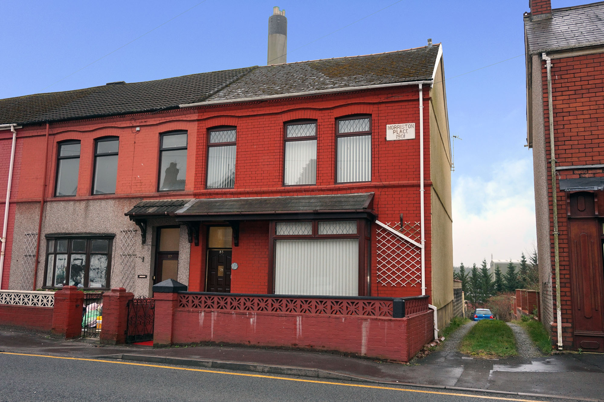 3 bedroom end of terrace house for sale in High Street, Clydach, SA6 5LJ