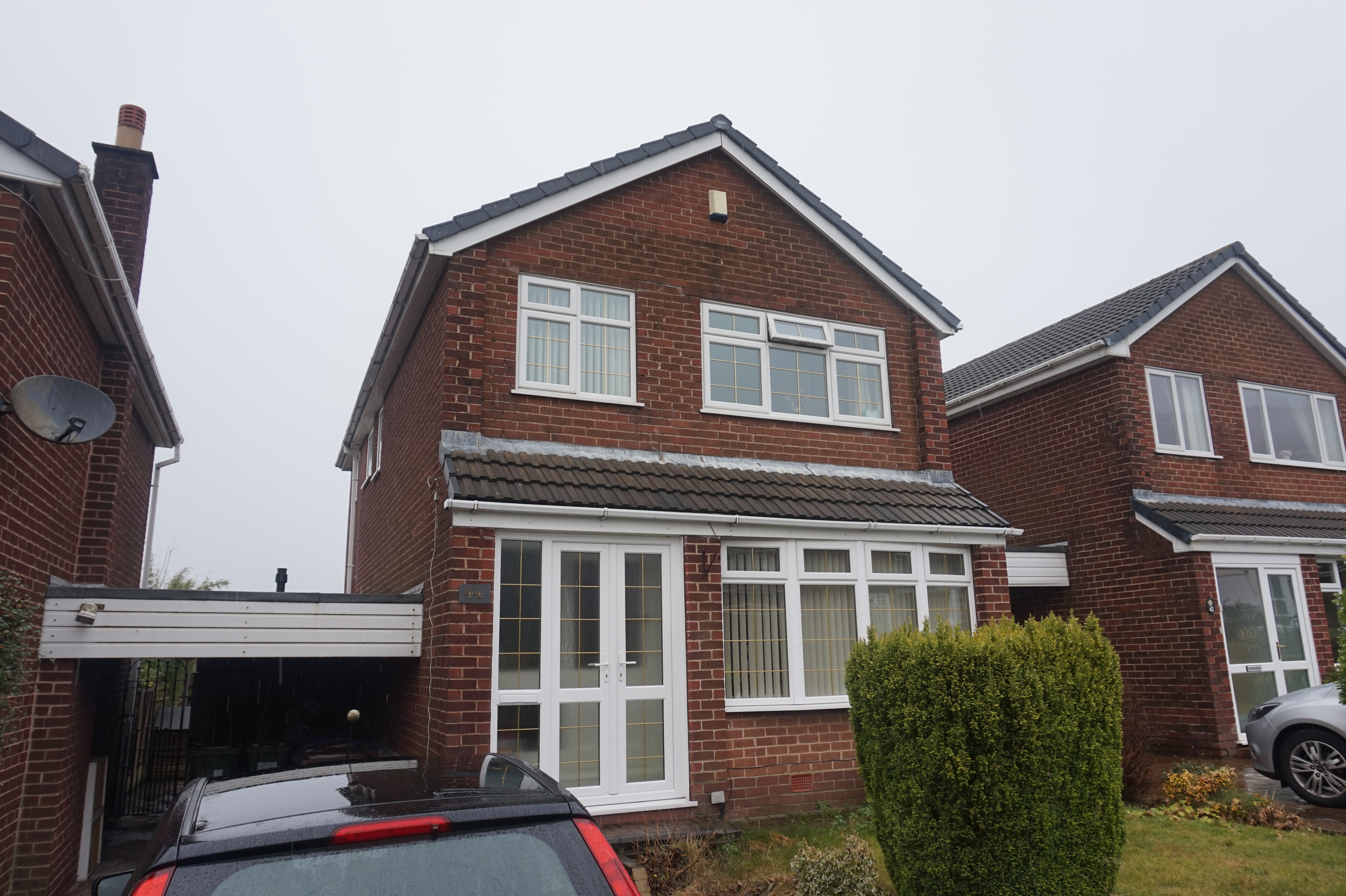 4 bedroom detached house for sale in Carrbrook Crescent, Stalybridge ...