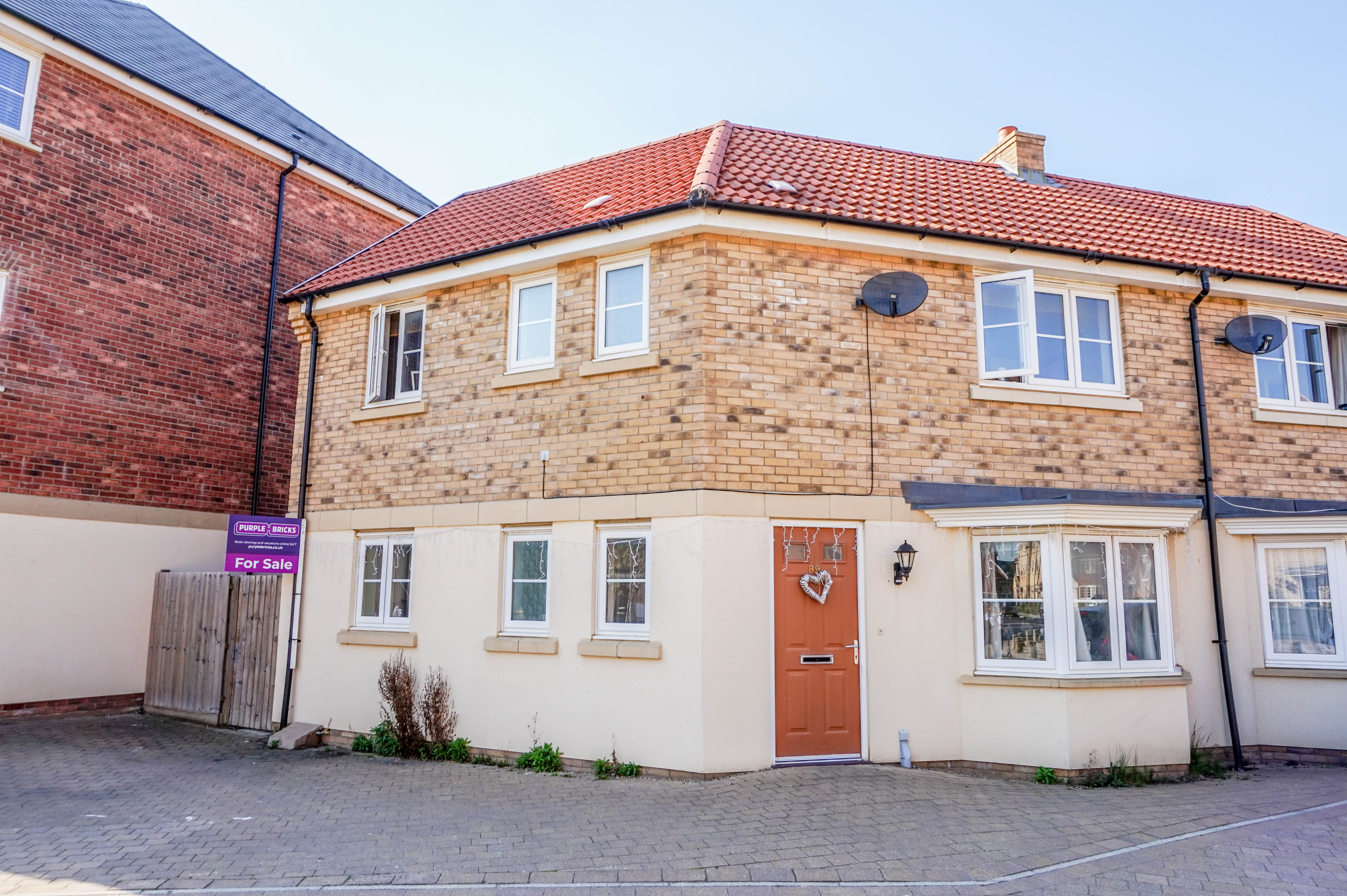 3 bedroom semi-detached house for sale in Brooklands Avenue, Wixams ...