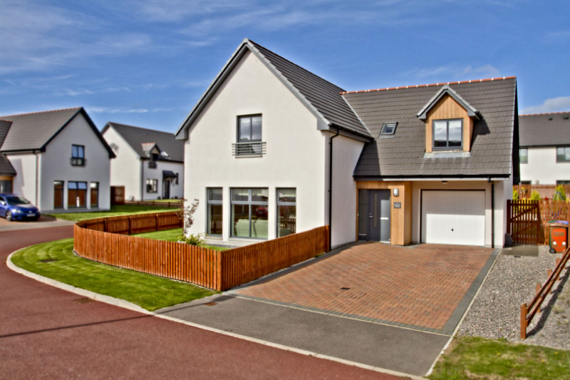 4 bedroom detached house for sale in Urquhart Grove, Elgin, IV30 8TB