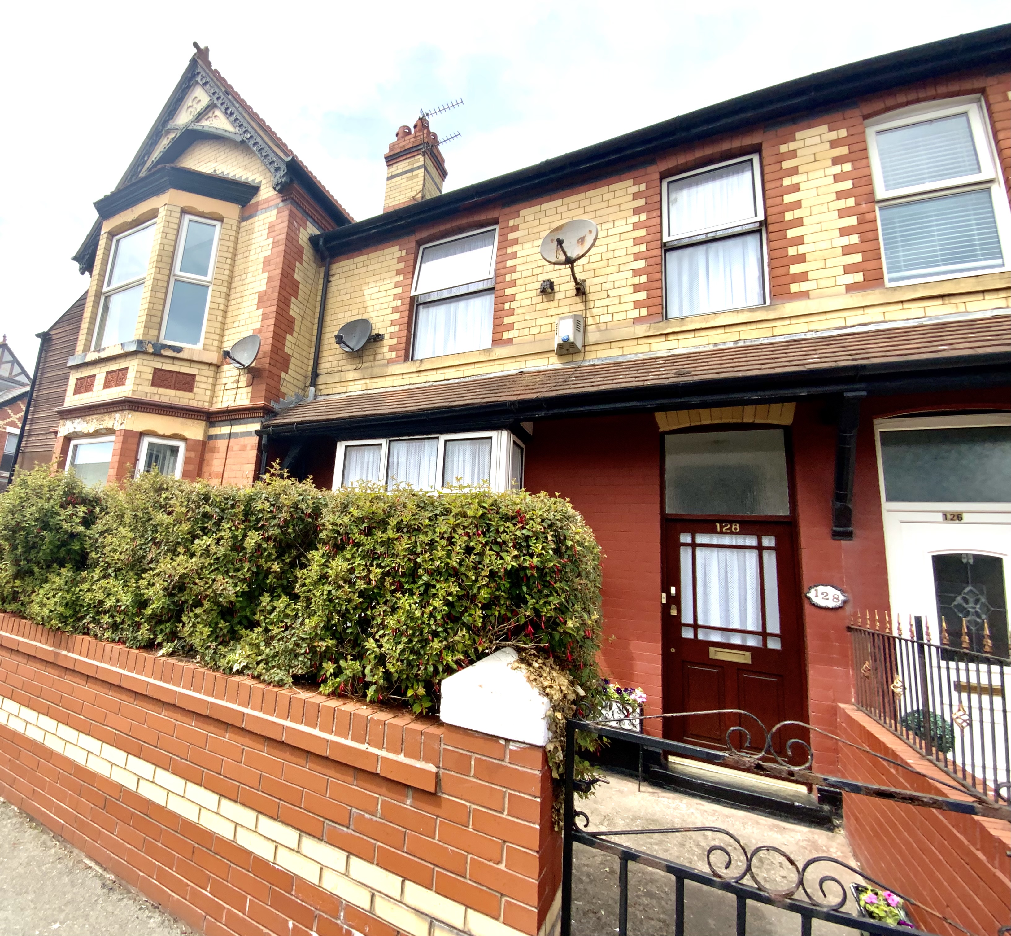 4 bedroom terraced house for sale in Wellington Road, Rhyl, LL18 1LH
