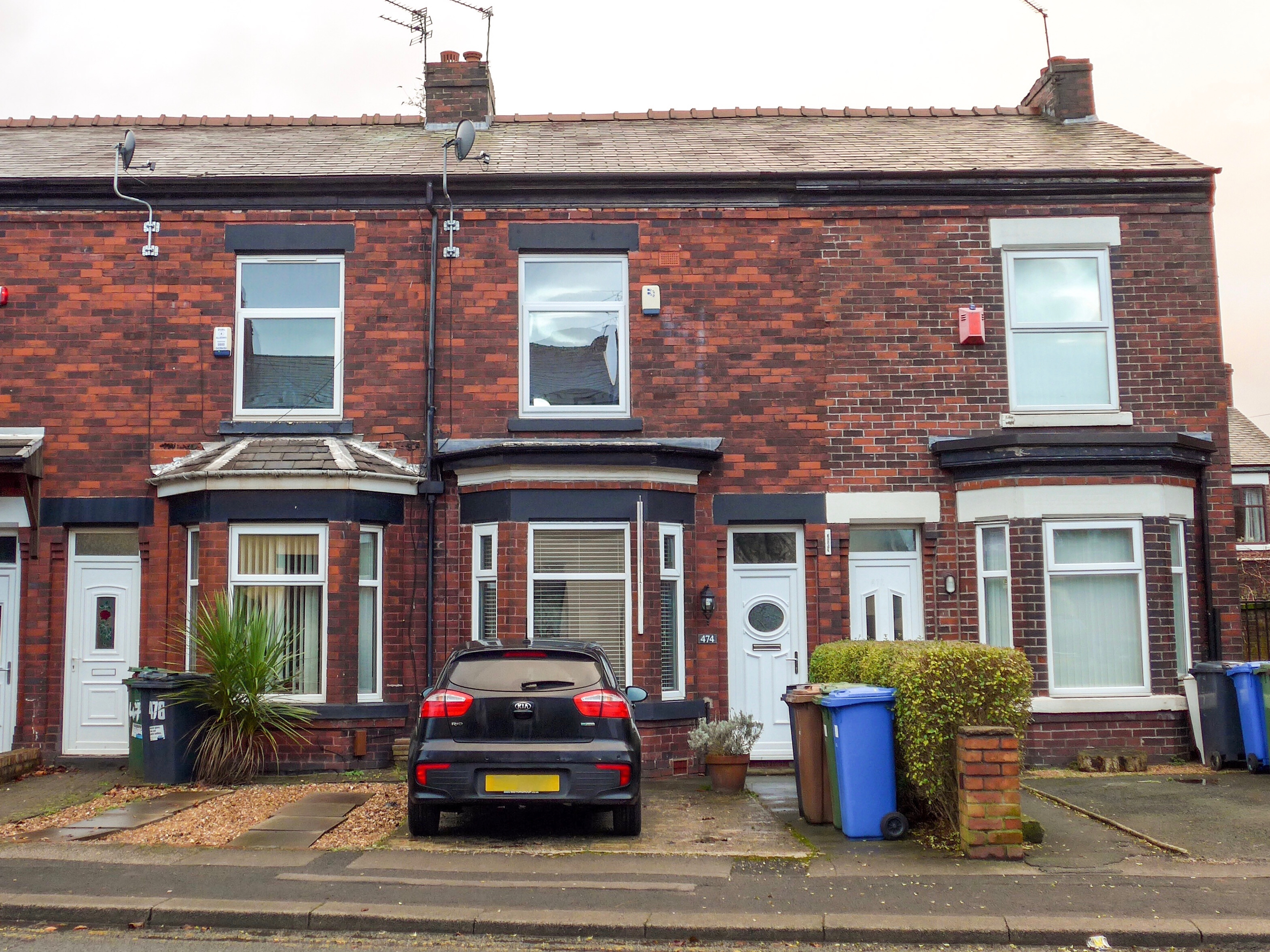 2 bedroom terraced house for sale in Edge Lane, Manchester, M43 6JW