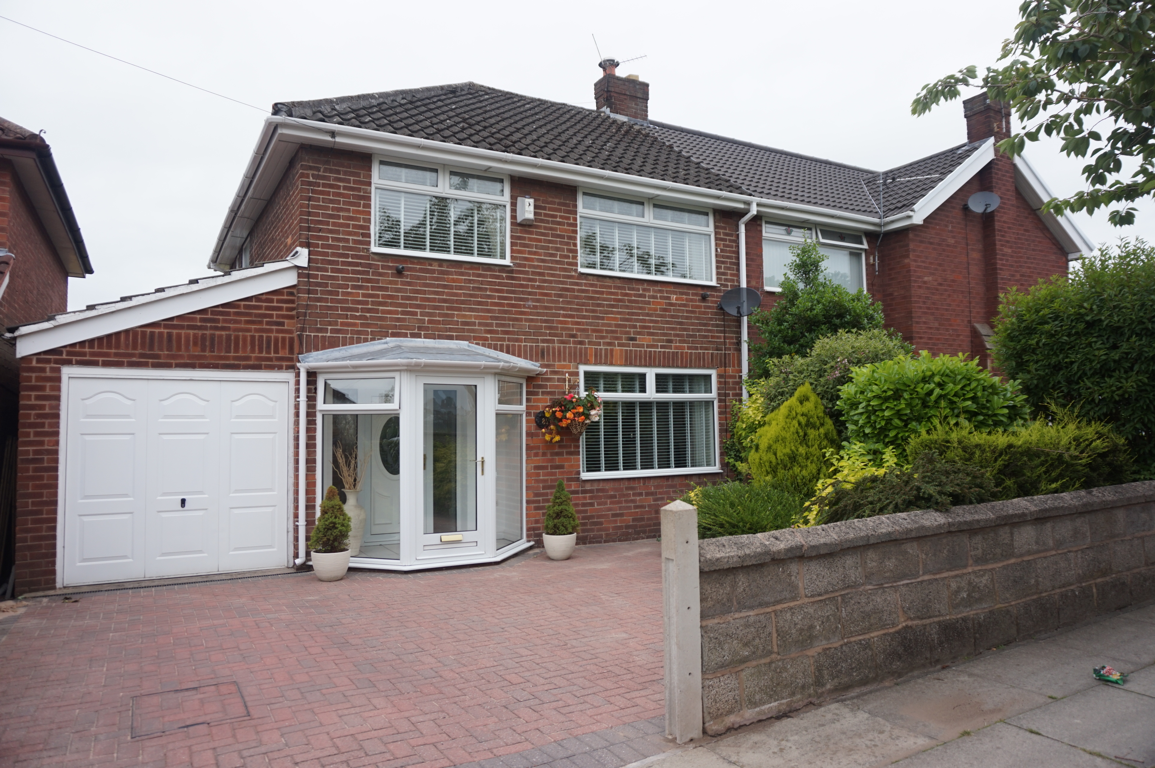 3 bedroom semi-detached house for sale in Coronation Road, Lydiate, L31 2NF