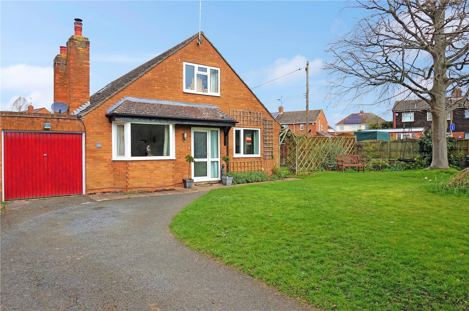 4 bedroom detached bungalow for sale in Cornmeadow Lane, Claines ...
