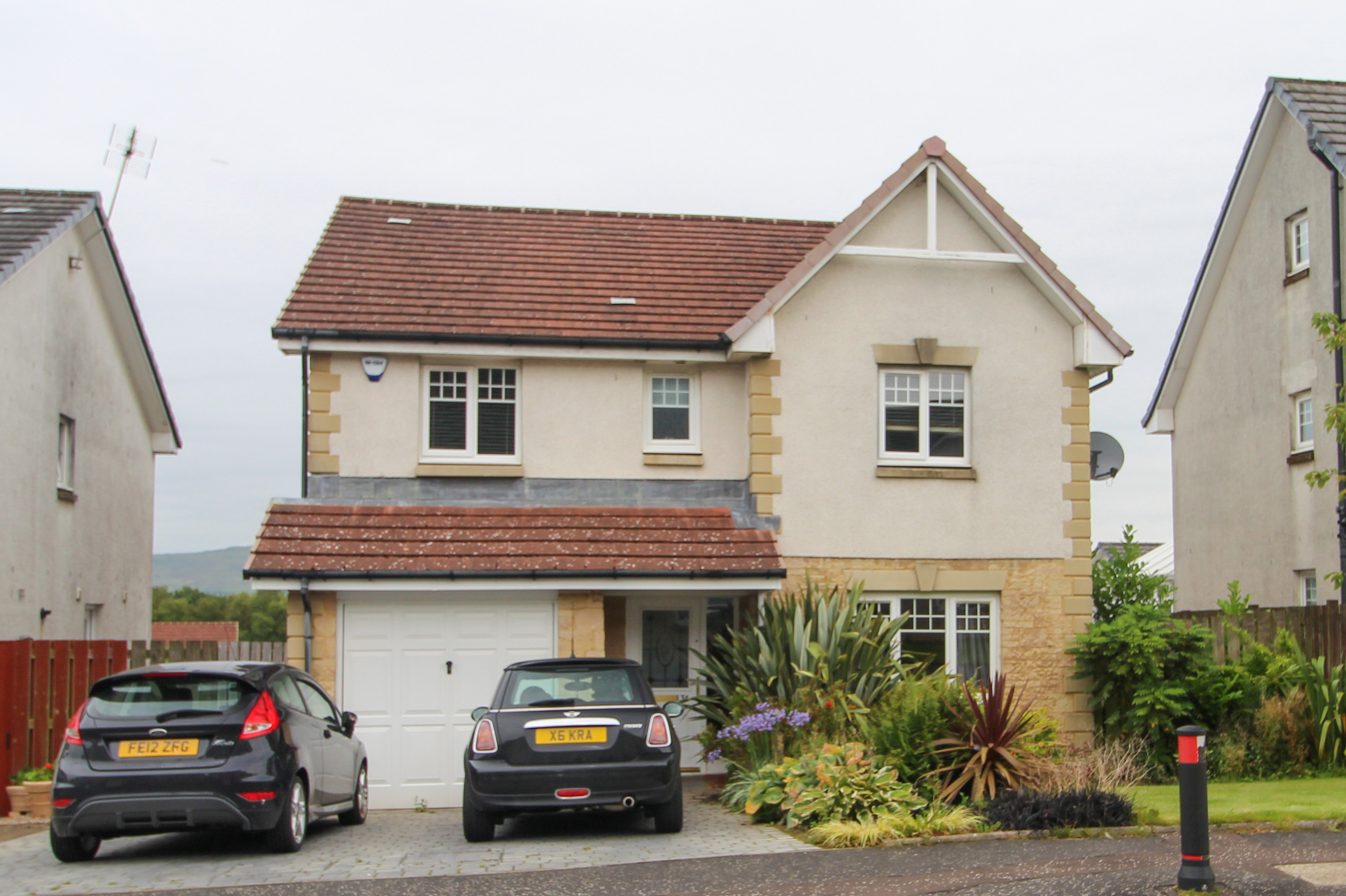 4 bedroom detached house for sale in Ashlar Avenue, Cumbernauld, G68 0GL