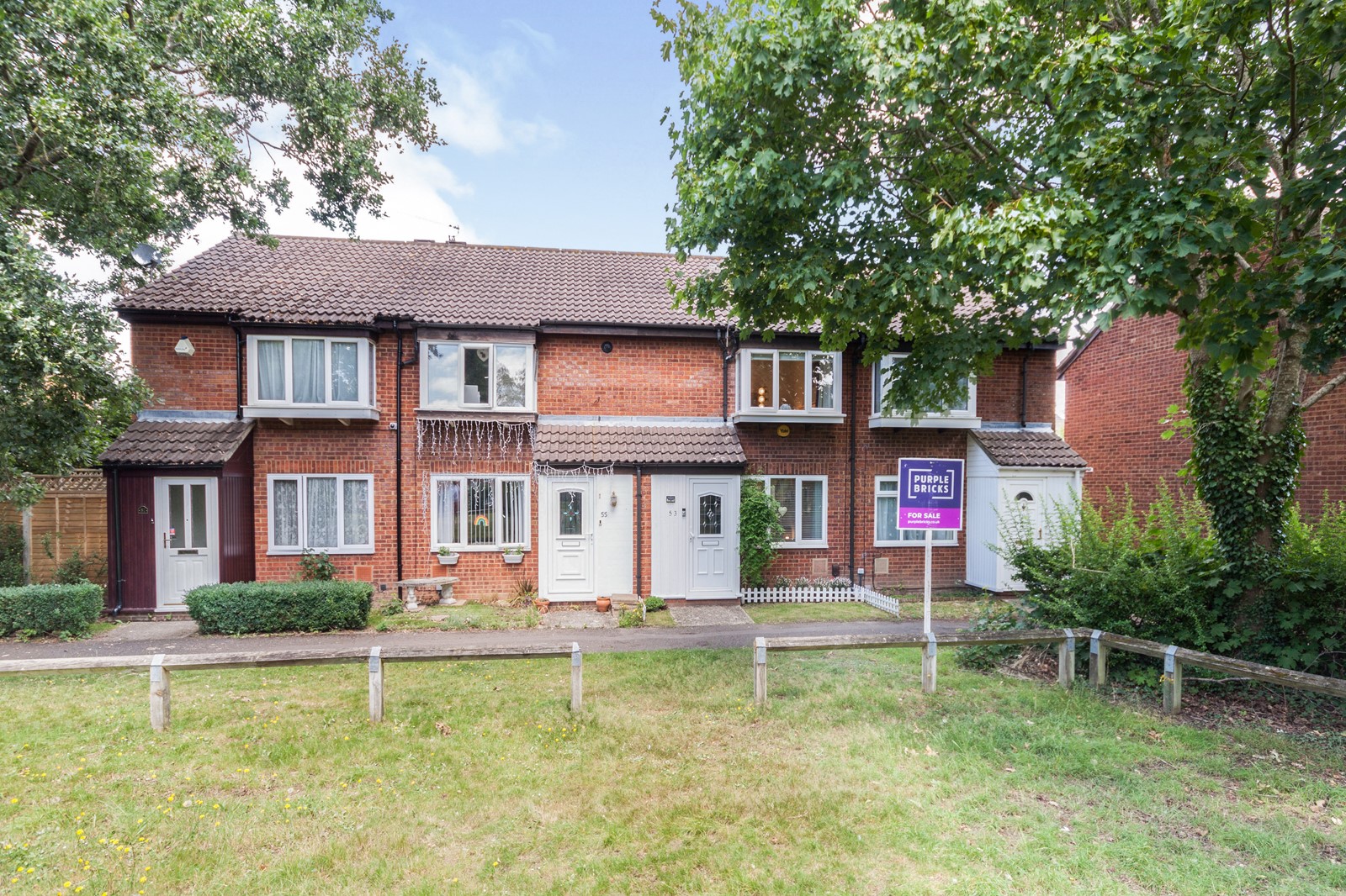 2 bedroom terraced house for sale in Hawkedon Way, Reading, RG6 3AP